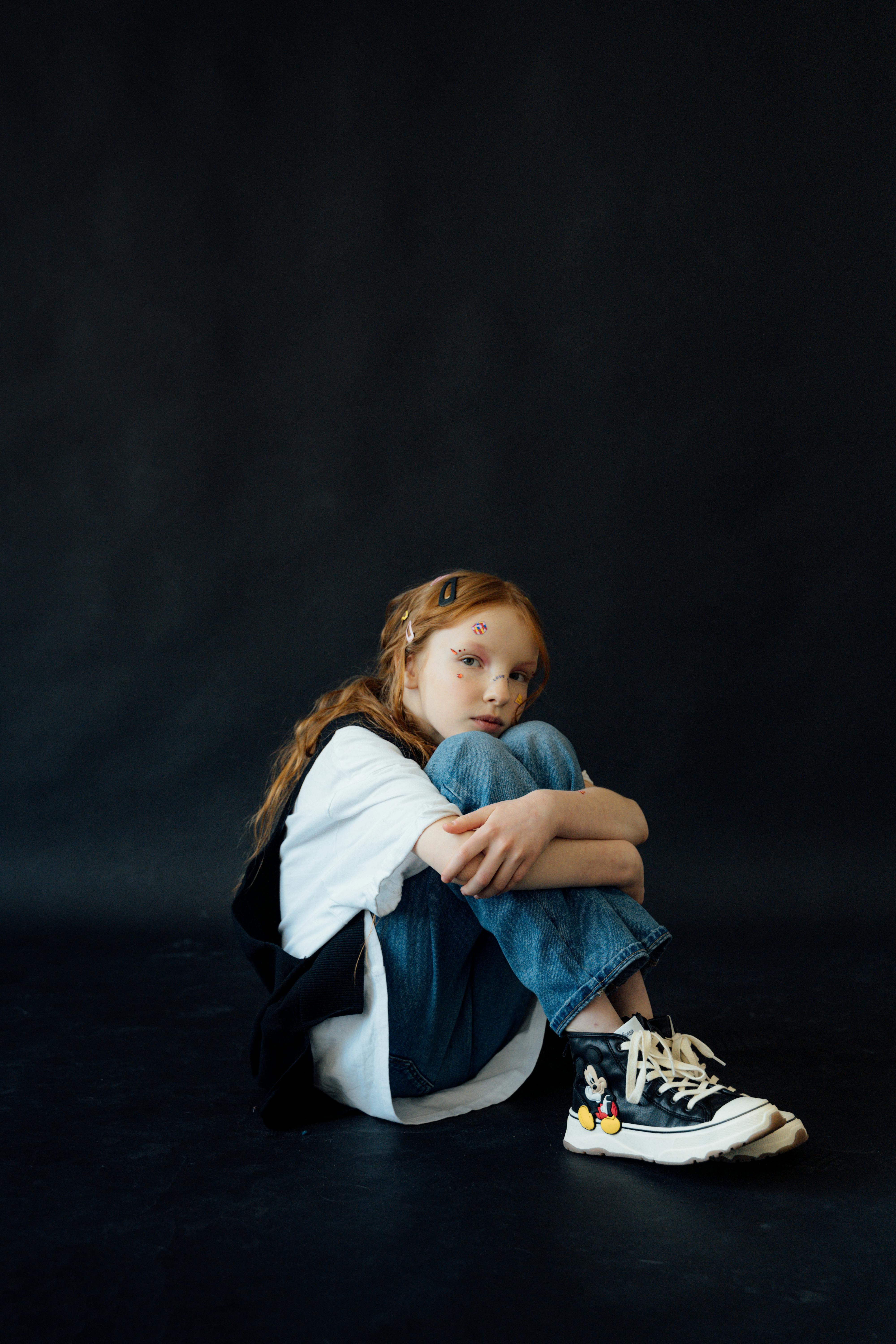 Scared Girl Photos, Download The BEST Free Scared Girl Stock Photos ...