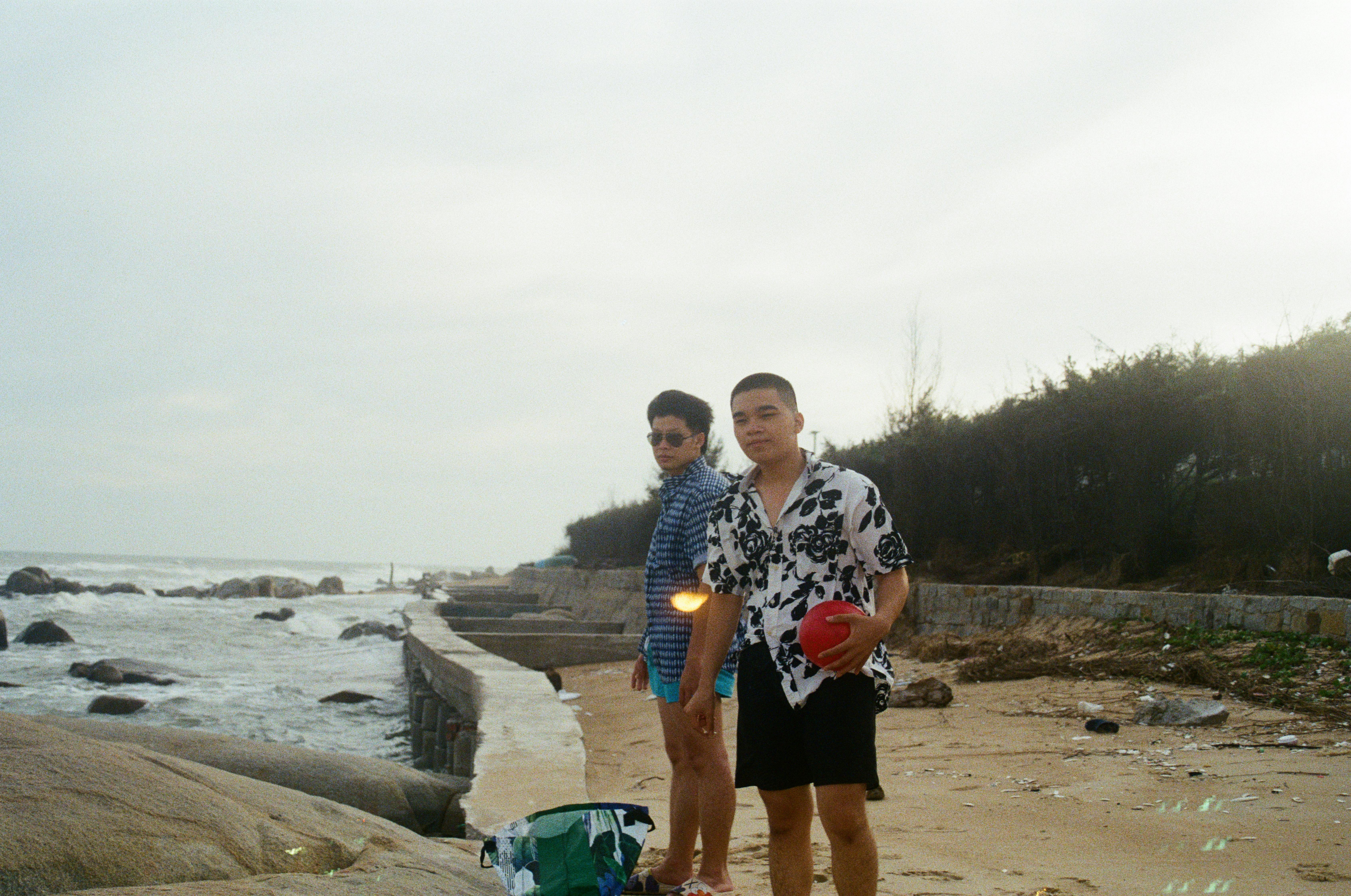 Men on the Beach · Free Stock Photo