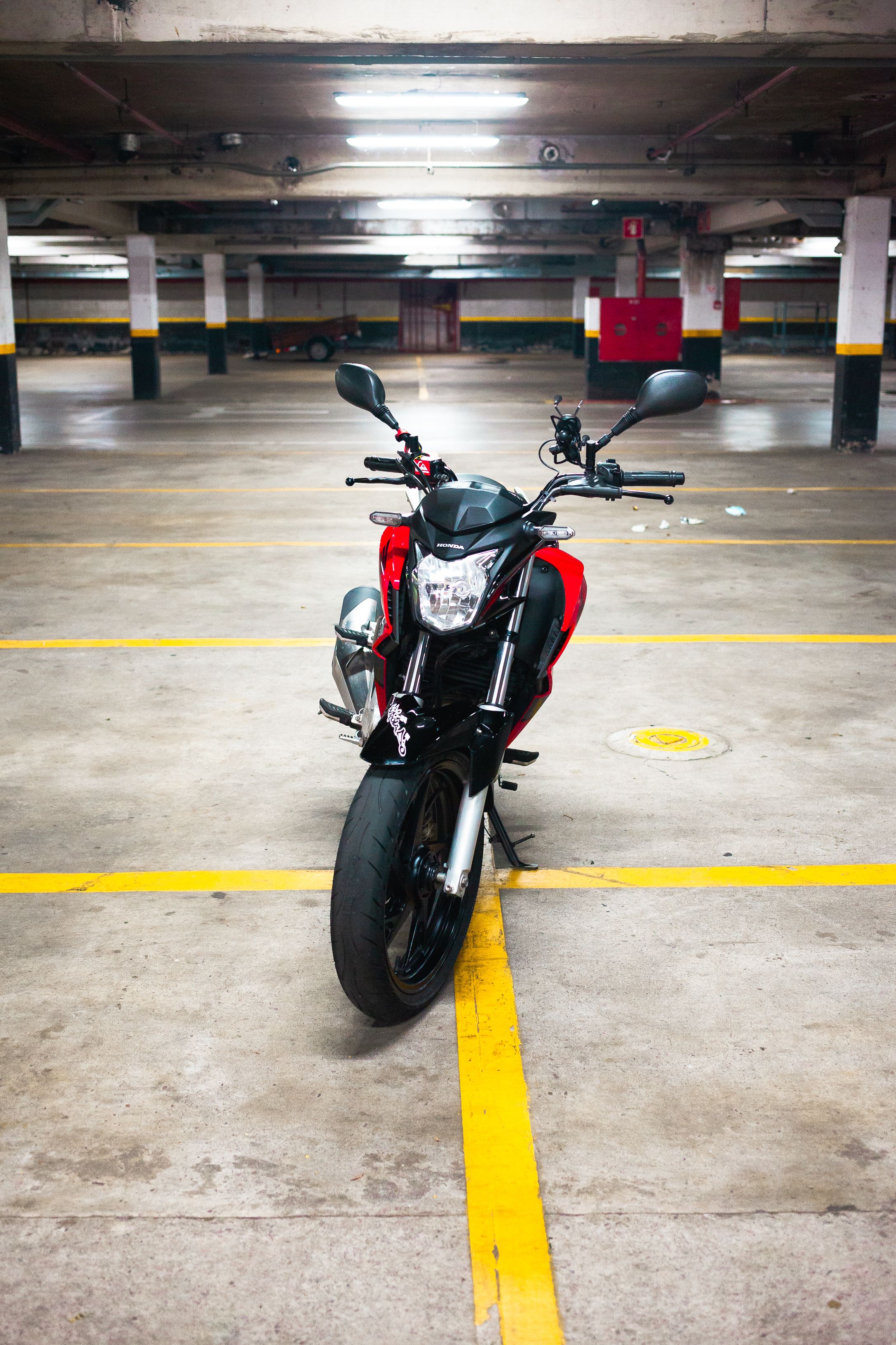 White Kawasaki Motorcycle · Free Stock Photo