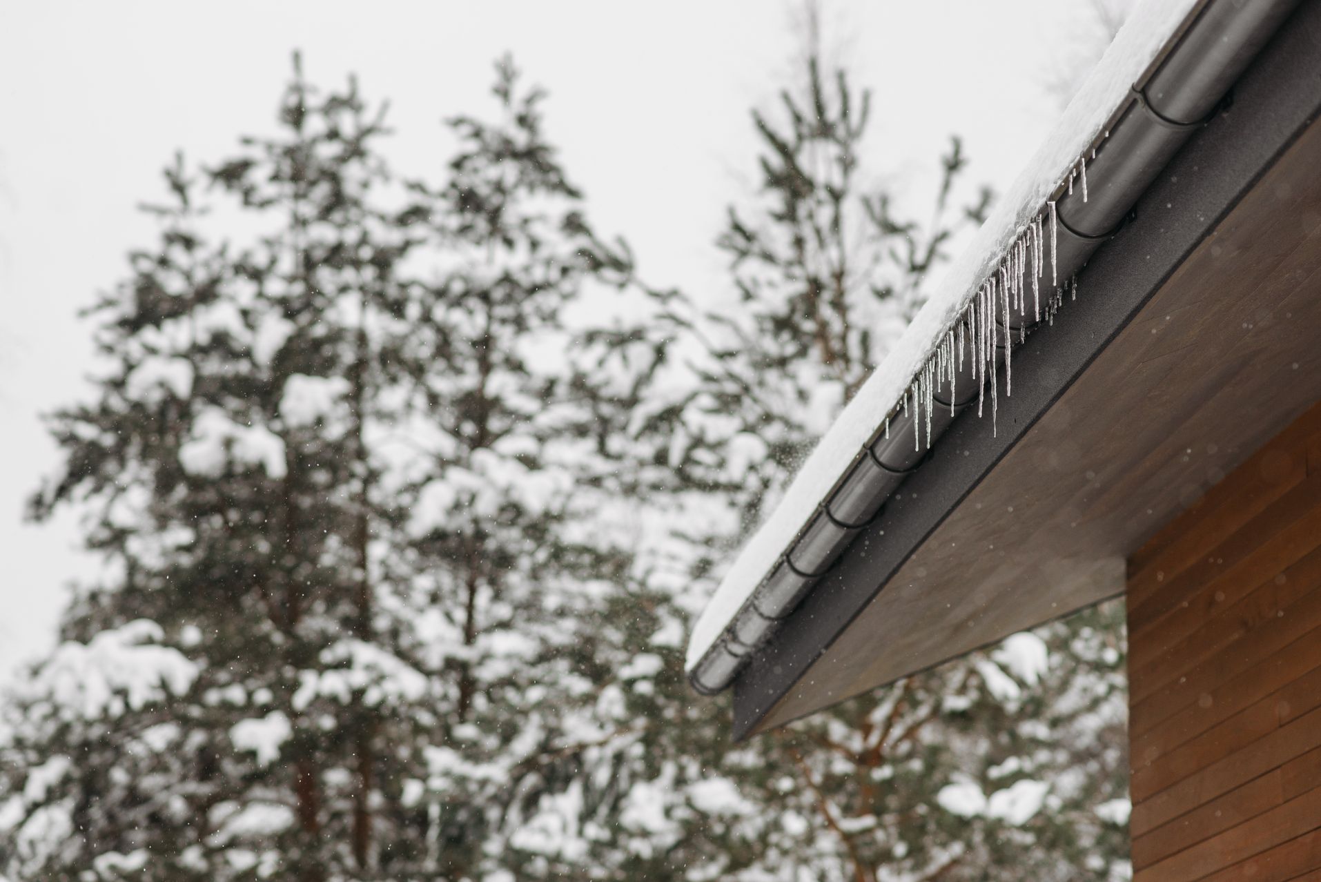Roofing a Gambrel Roof: A Step-by-Step Installation Guide