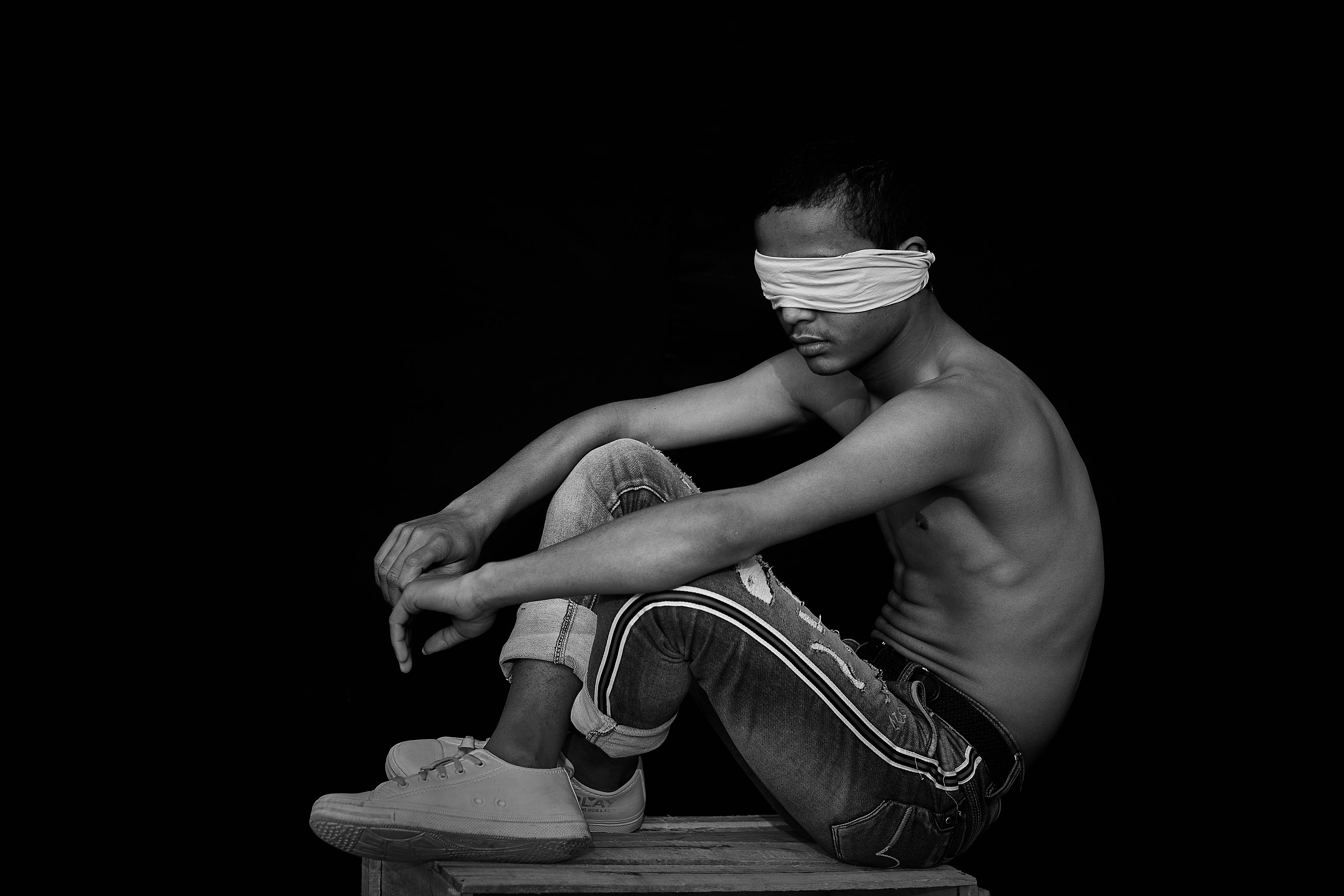 Blindfold Man Photos, Download The BEST Free Blindfold Man Stock Photos ...