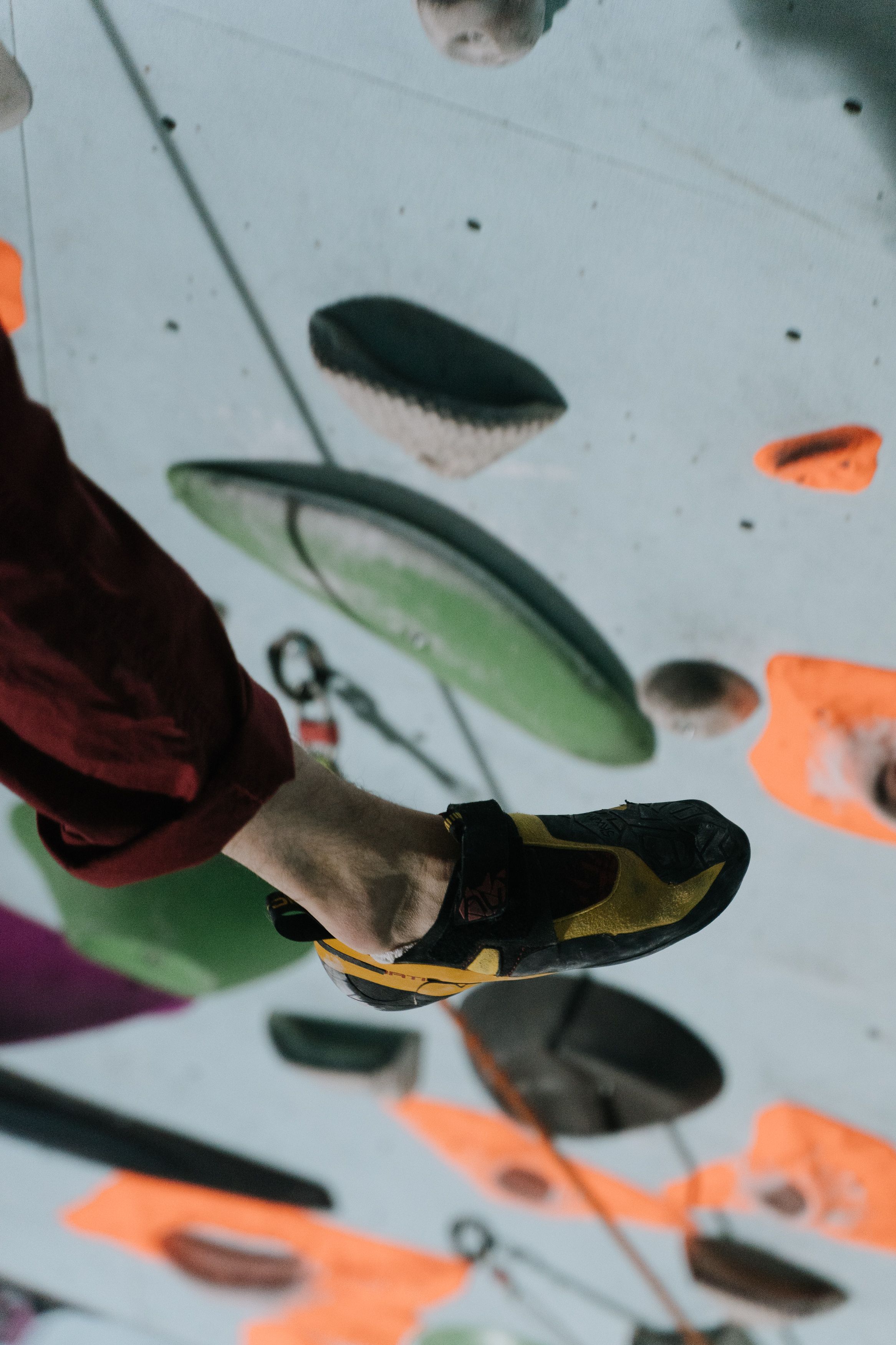 People Siiting With Their Feet Hanging Photos, Download The BEST Free ...