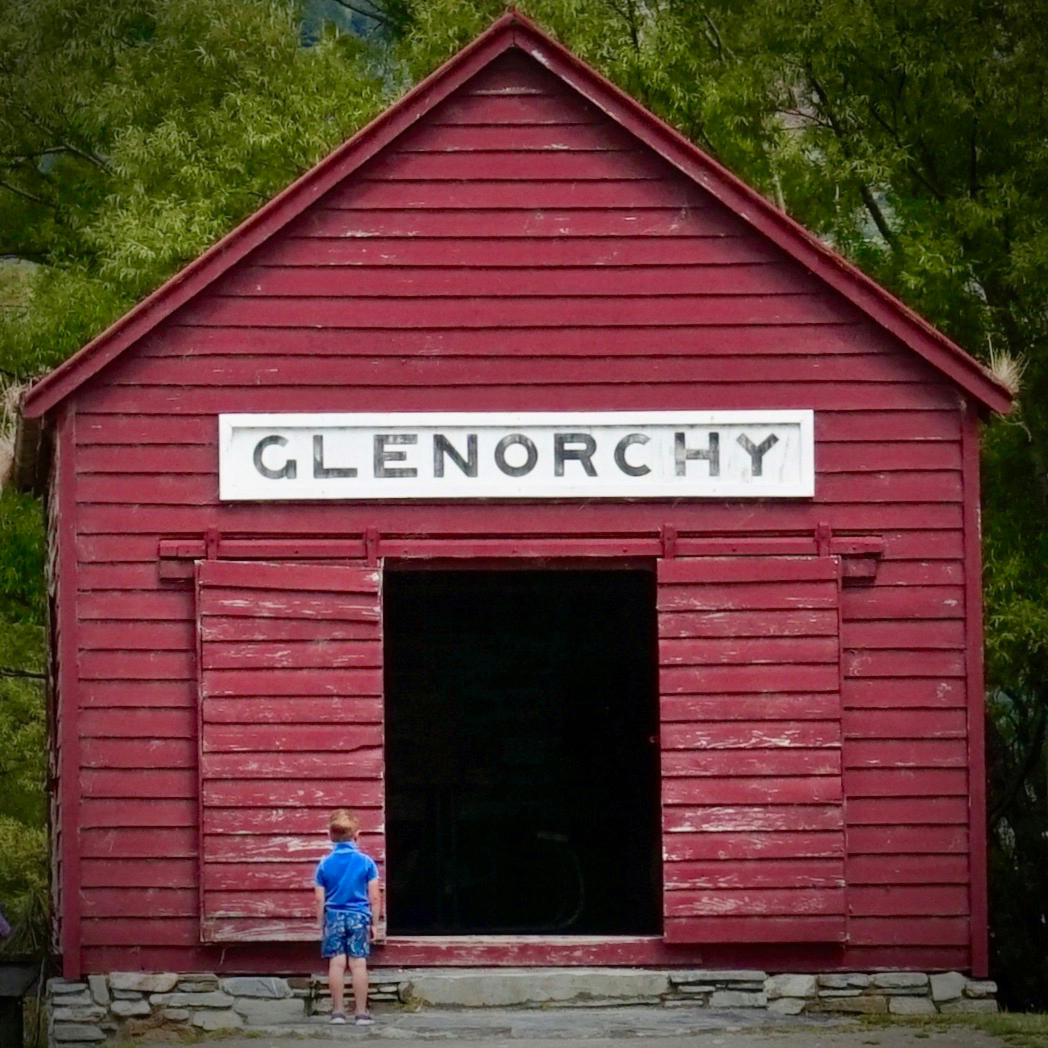 Kostenloses Foto zum Thema: glas wein, notizbuch, rotwein