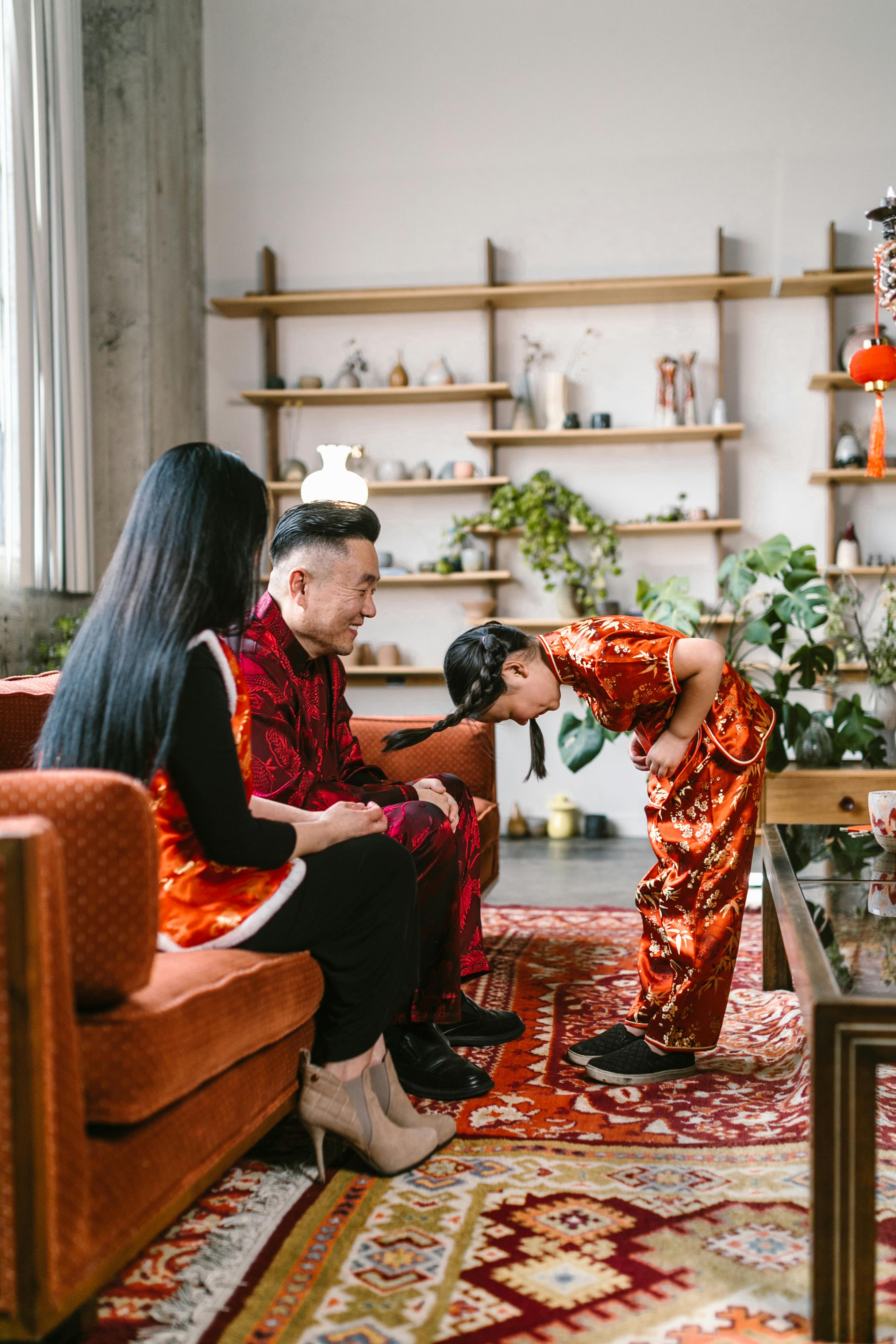 Chinese Man Bowing Photos, Download Free Chinese Man Bowing Stock ...