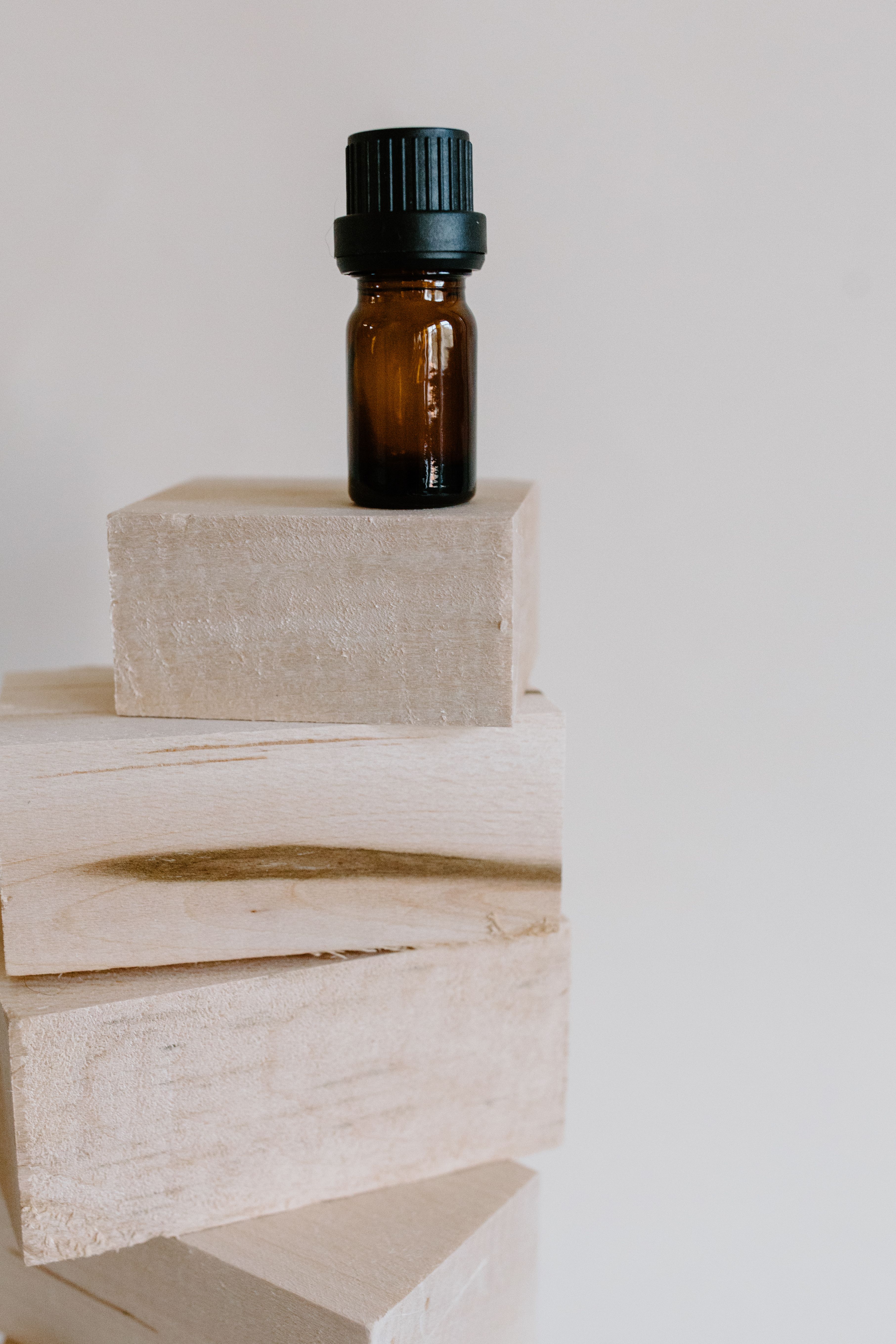 Close-Up Shot of Essential Oil Diffuser · Free Stock Photo