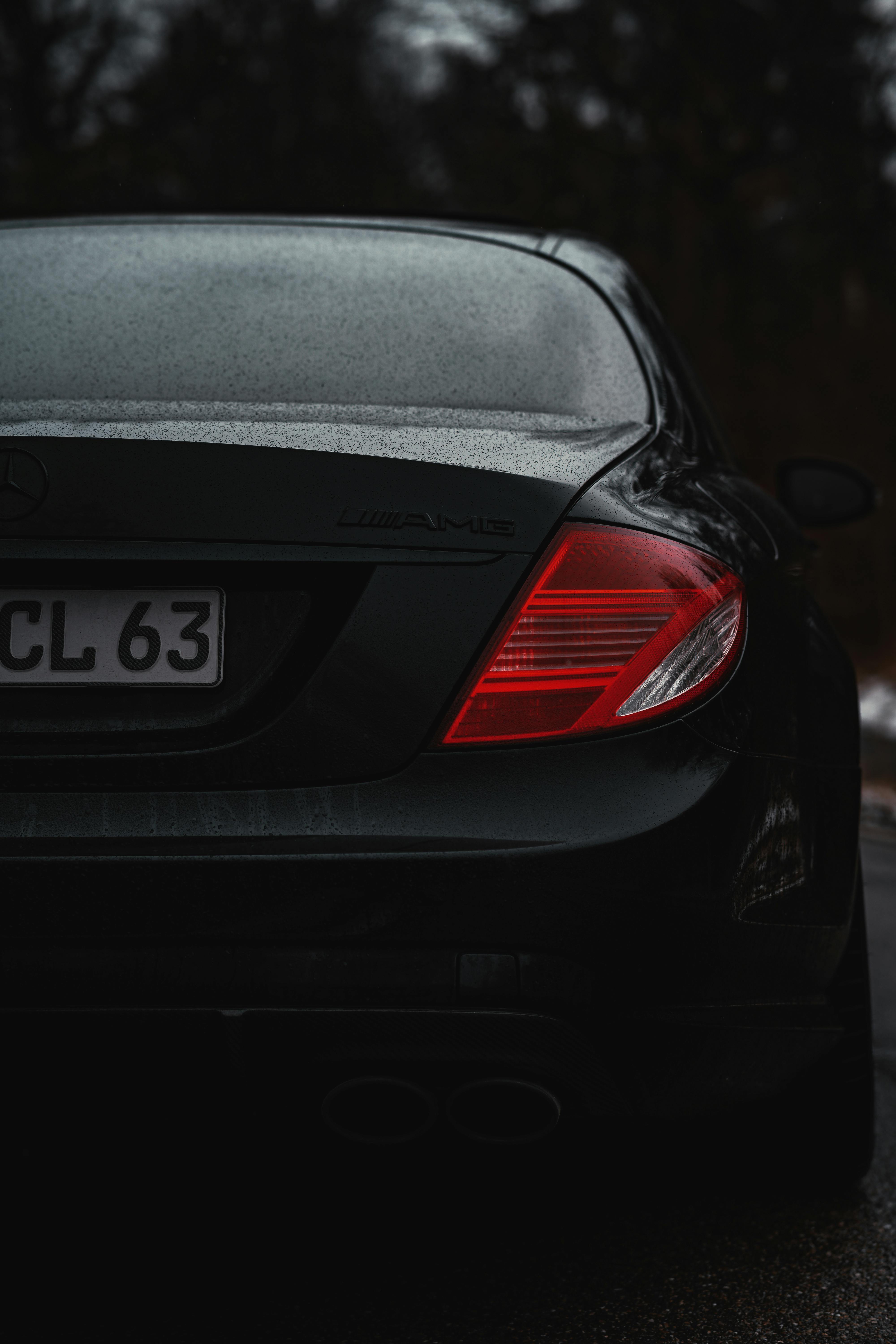 Close-up of the Car Rear and Tail Lights · Free Stock Photo