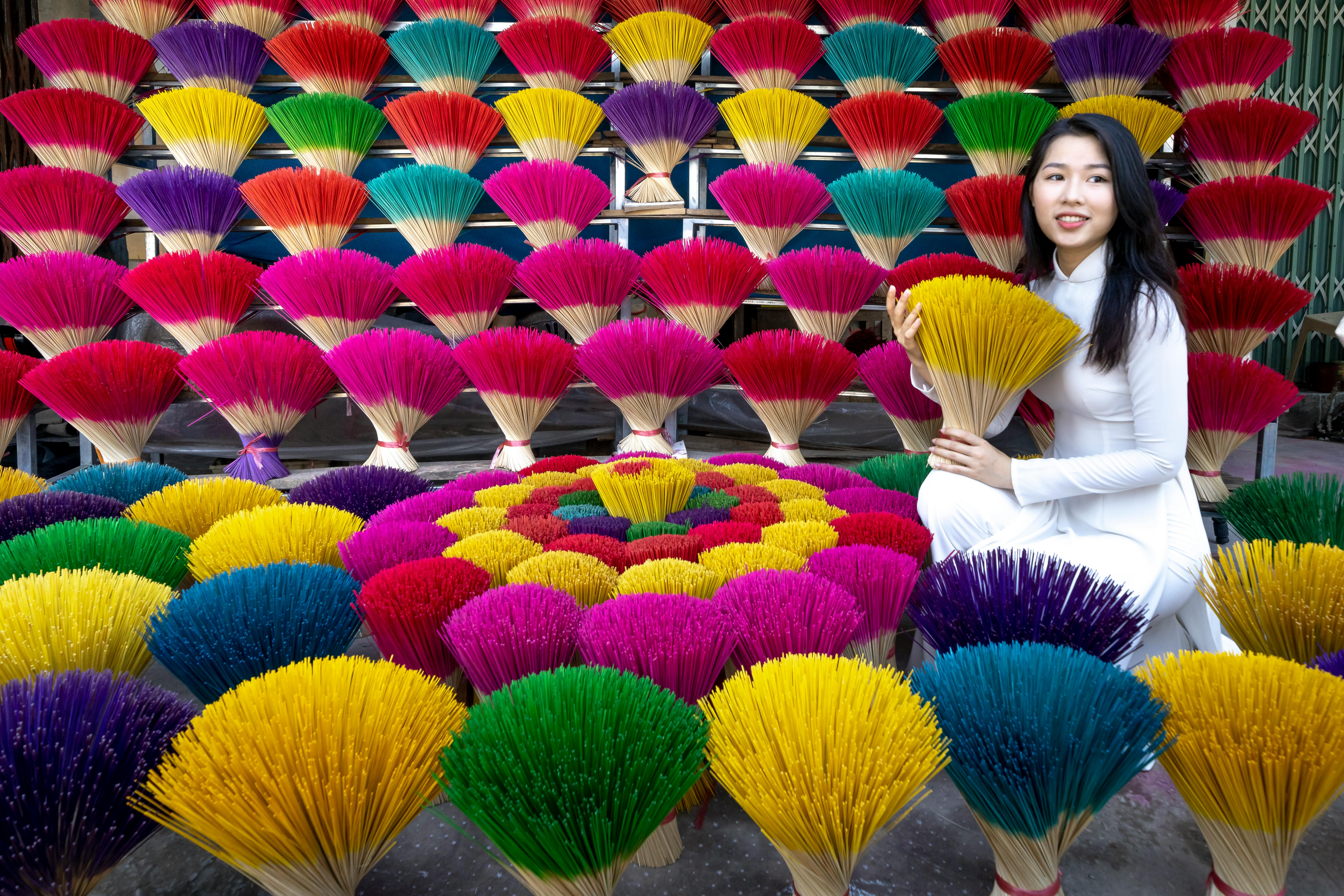 Comparing Eye Shapes: Chinese versus Japanese Ancestral Genetic ...