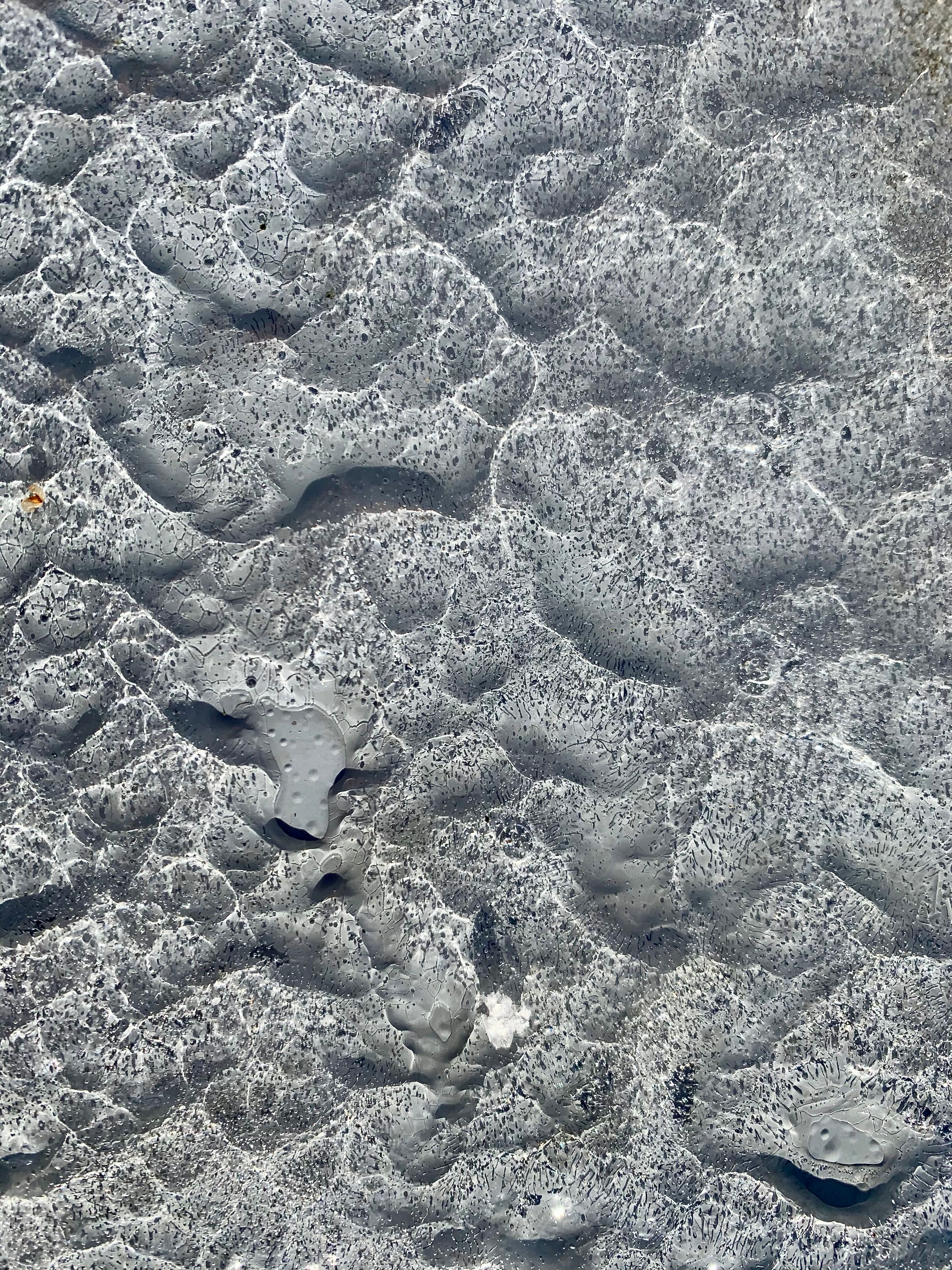 Gray Sand on the Shore · Free Stock Photo