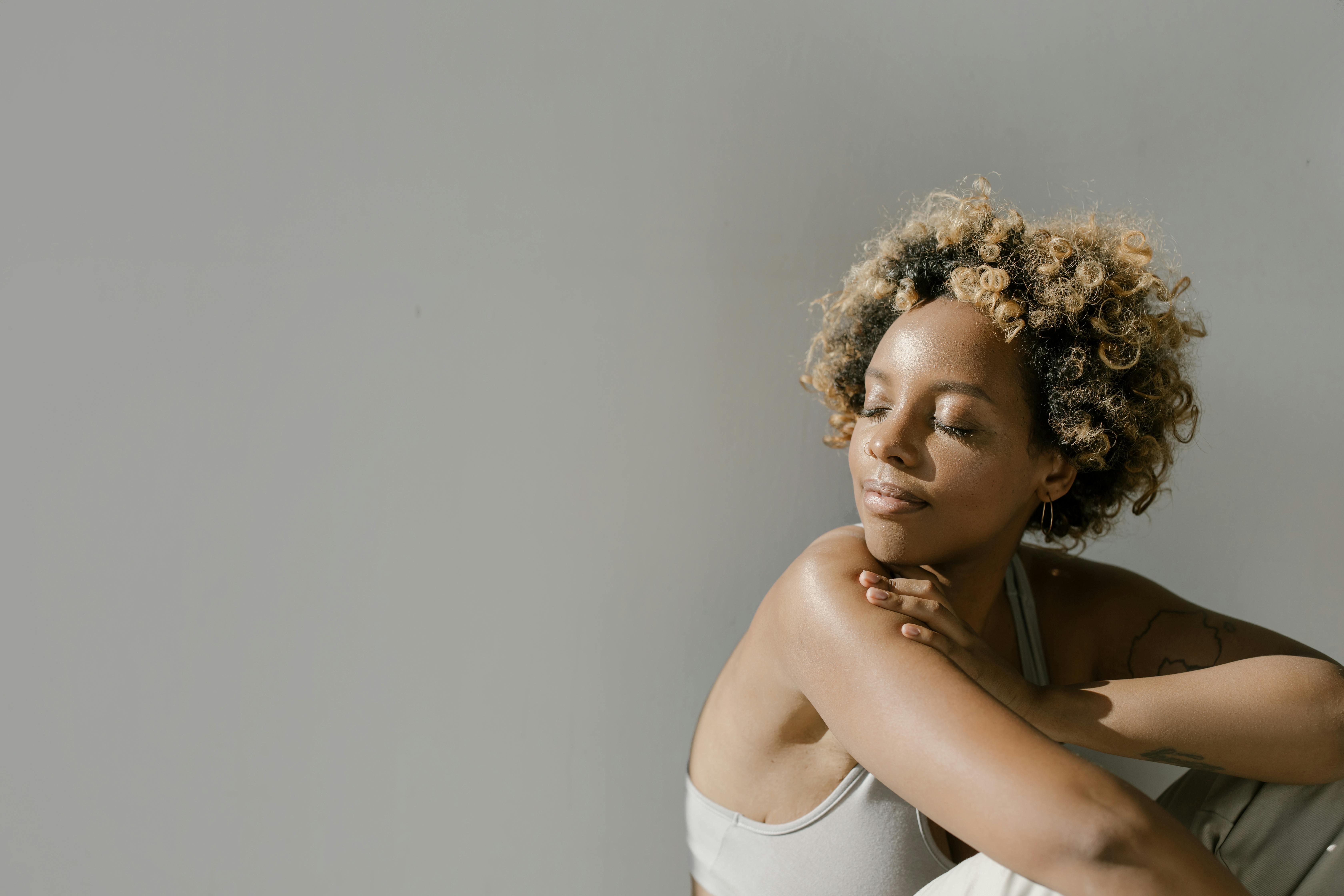 Soft Pose Photos, Download The BEST Free Soft Pose Stock Photos & HD Images