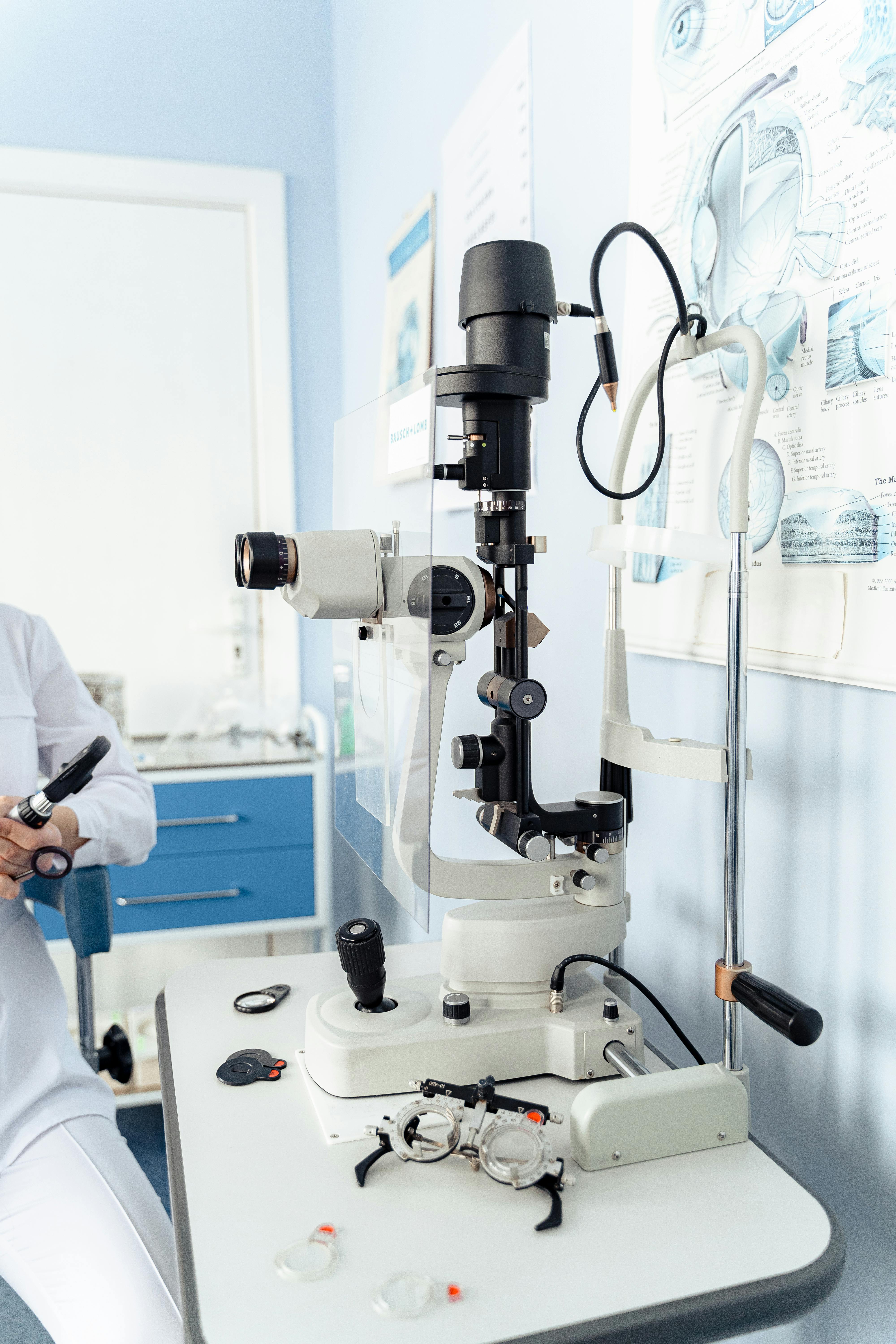 Slit Lamp Photos, Download The BEST Free Slit Lamp Stock Photos & HD Images