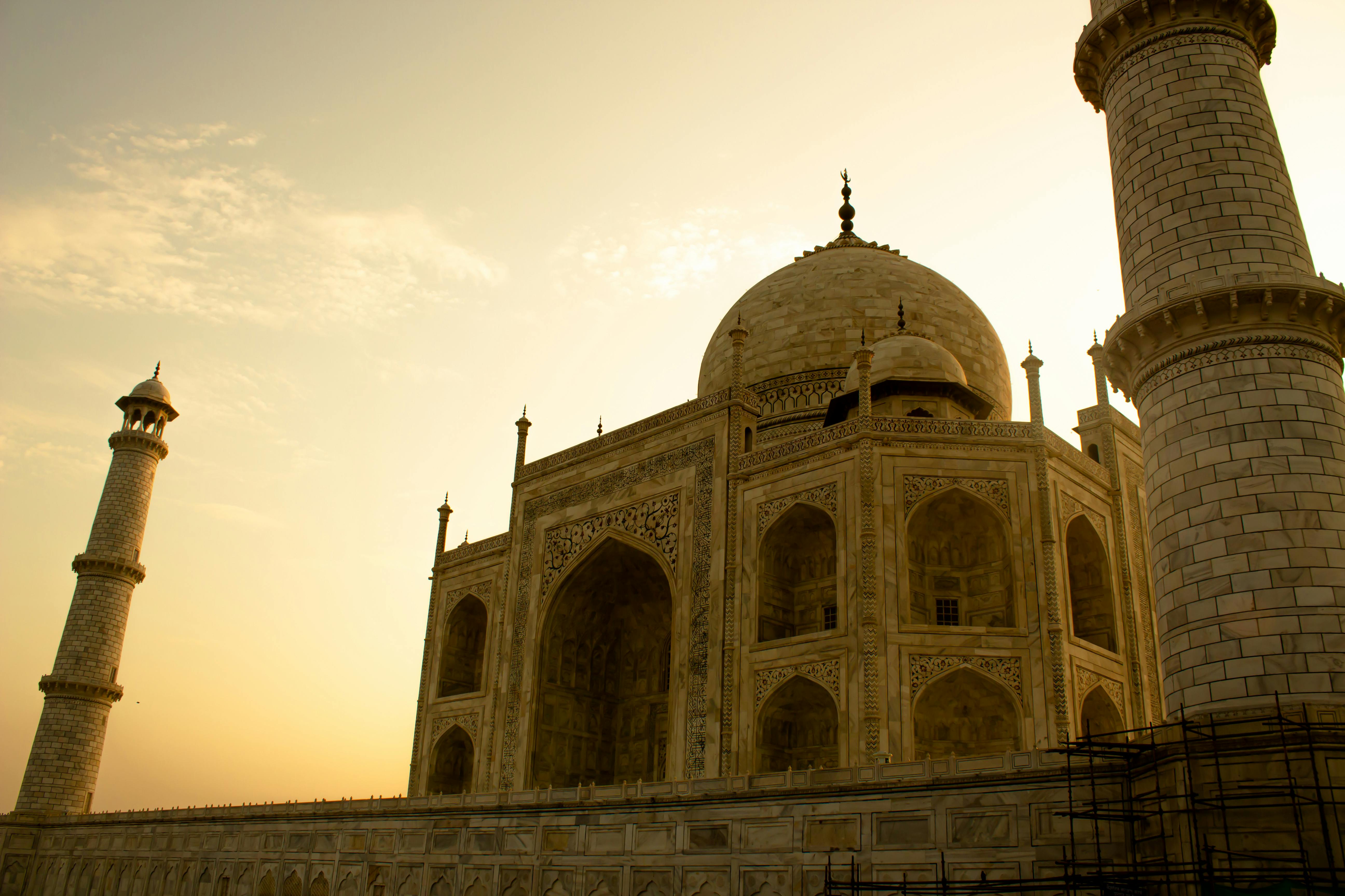 Low Angle Shot of Taj Mahal during Dusk · Free Stock Photo