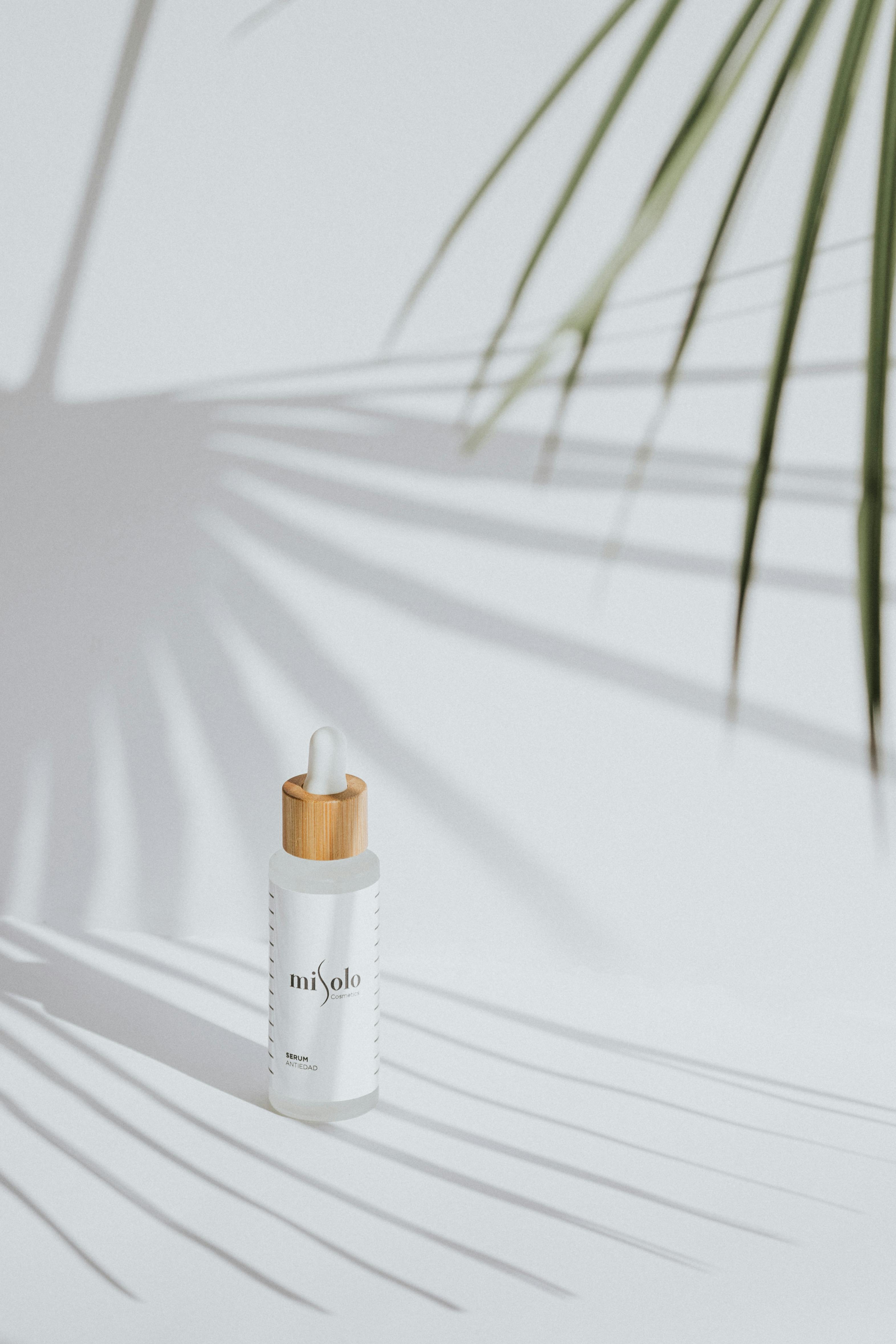 Flask of Cosmetics · Free Stock Photo