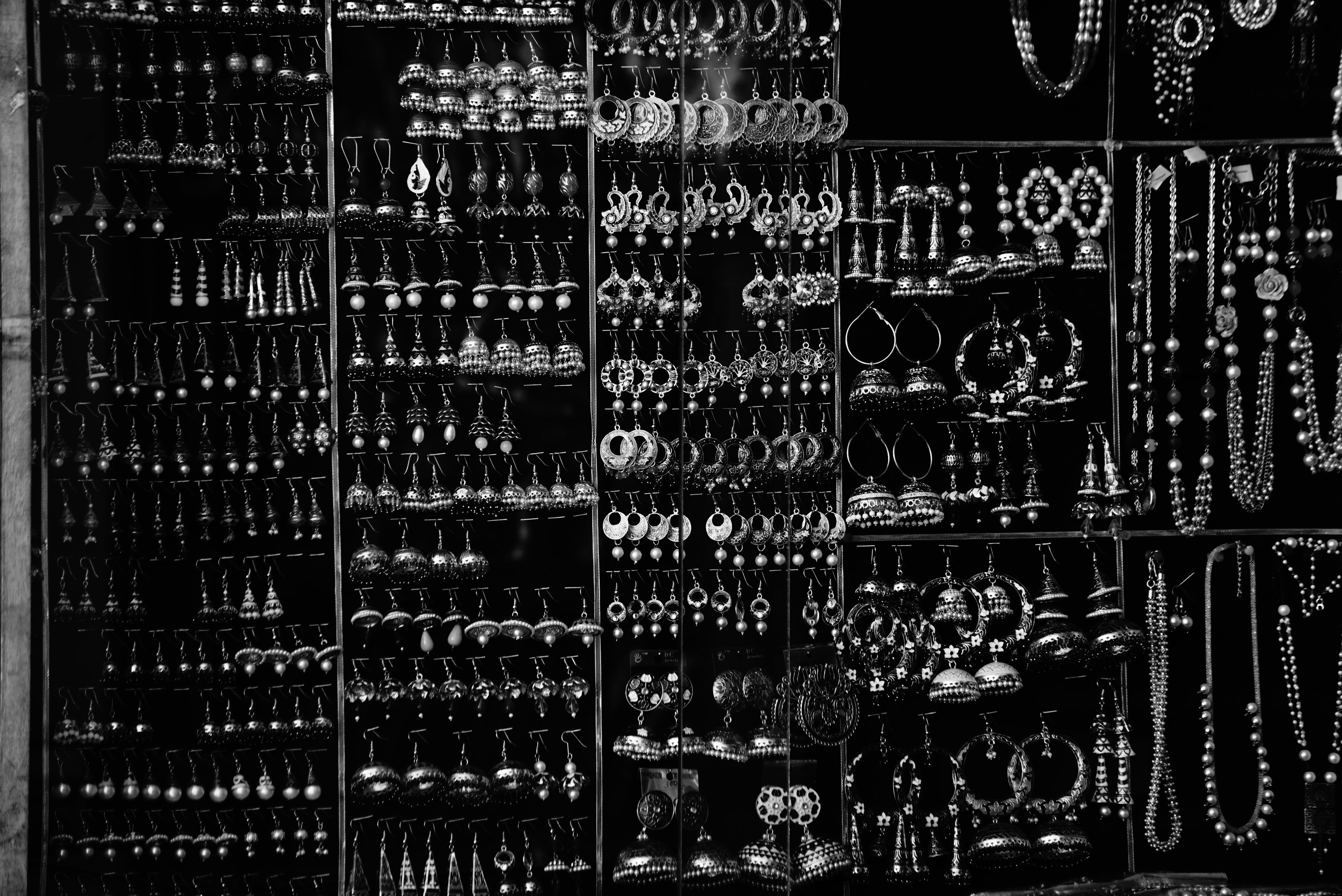 34,787+ Best Free Jewellery shop Stock Photos & Images · 100% Royalty ...