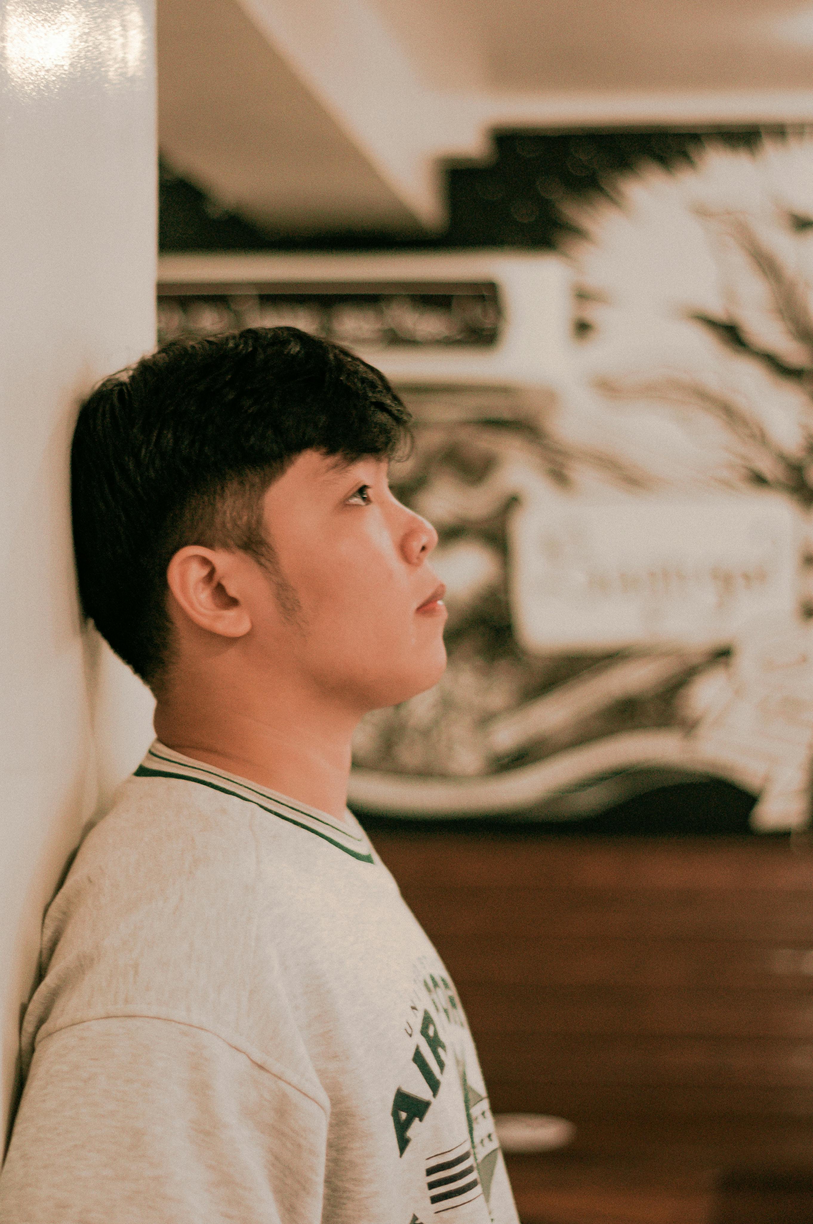 Side Profile Leaning Back Photos, Download The BEST Free Side Profile ...