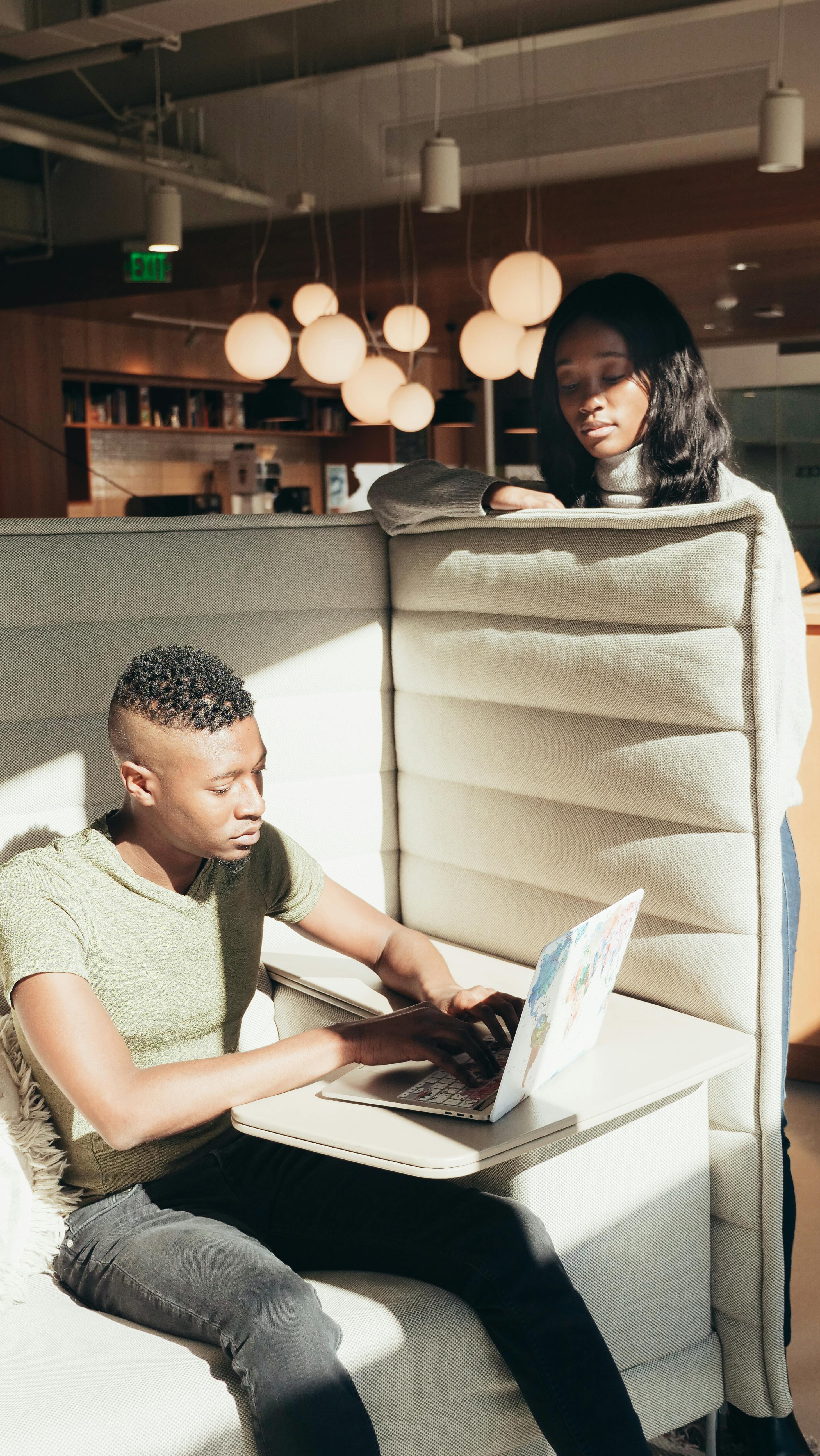 Information Technology Employee Photos, Download The BEST Free ...