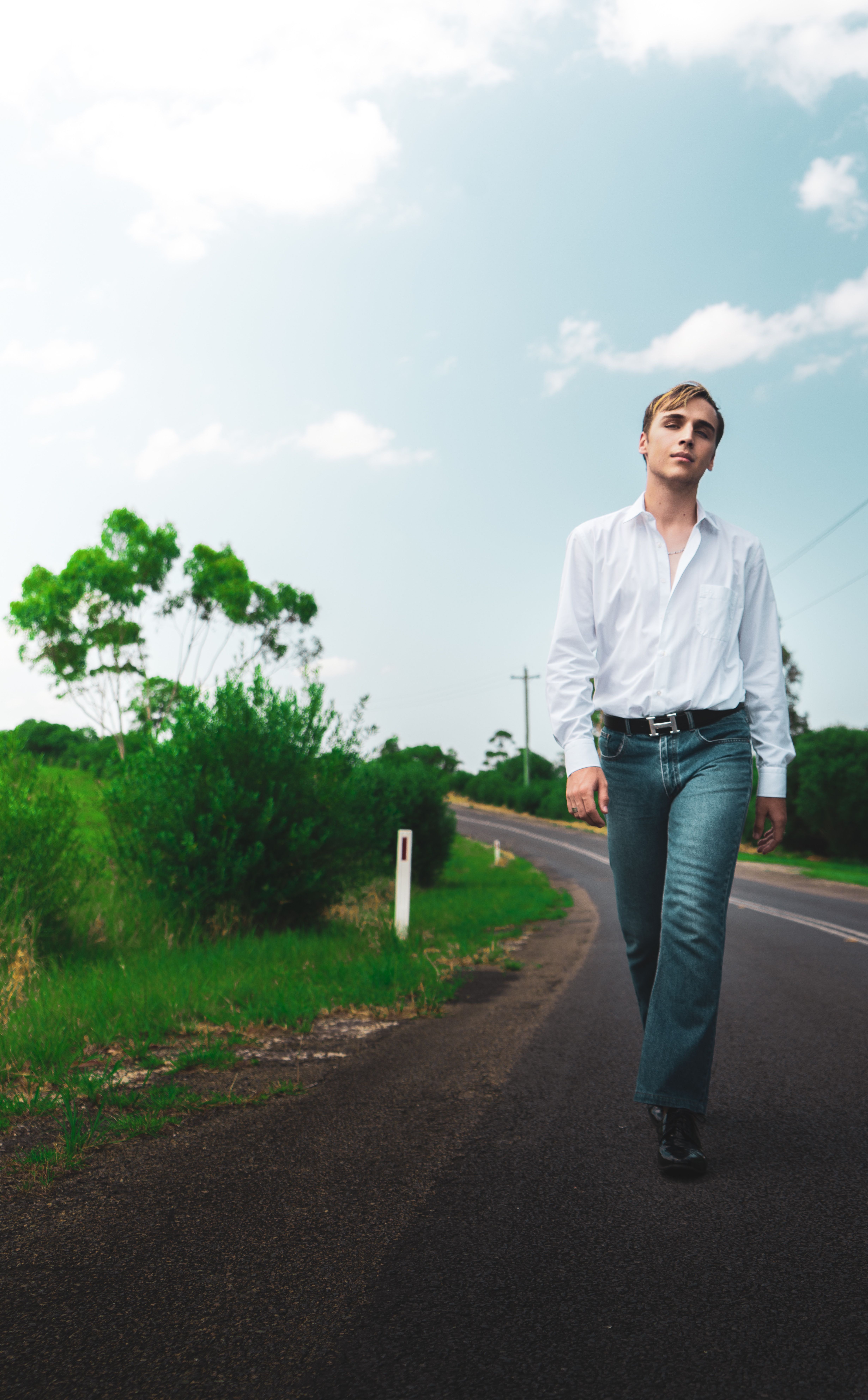 Man Walking On A Long Road Photos, Download The BEST Free Man Walking ...