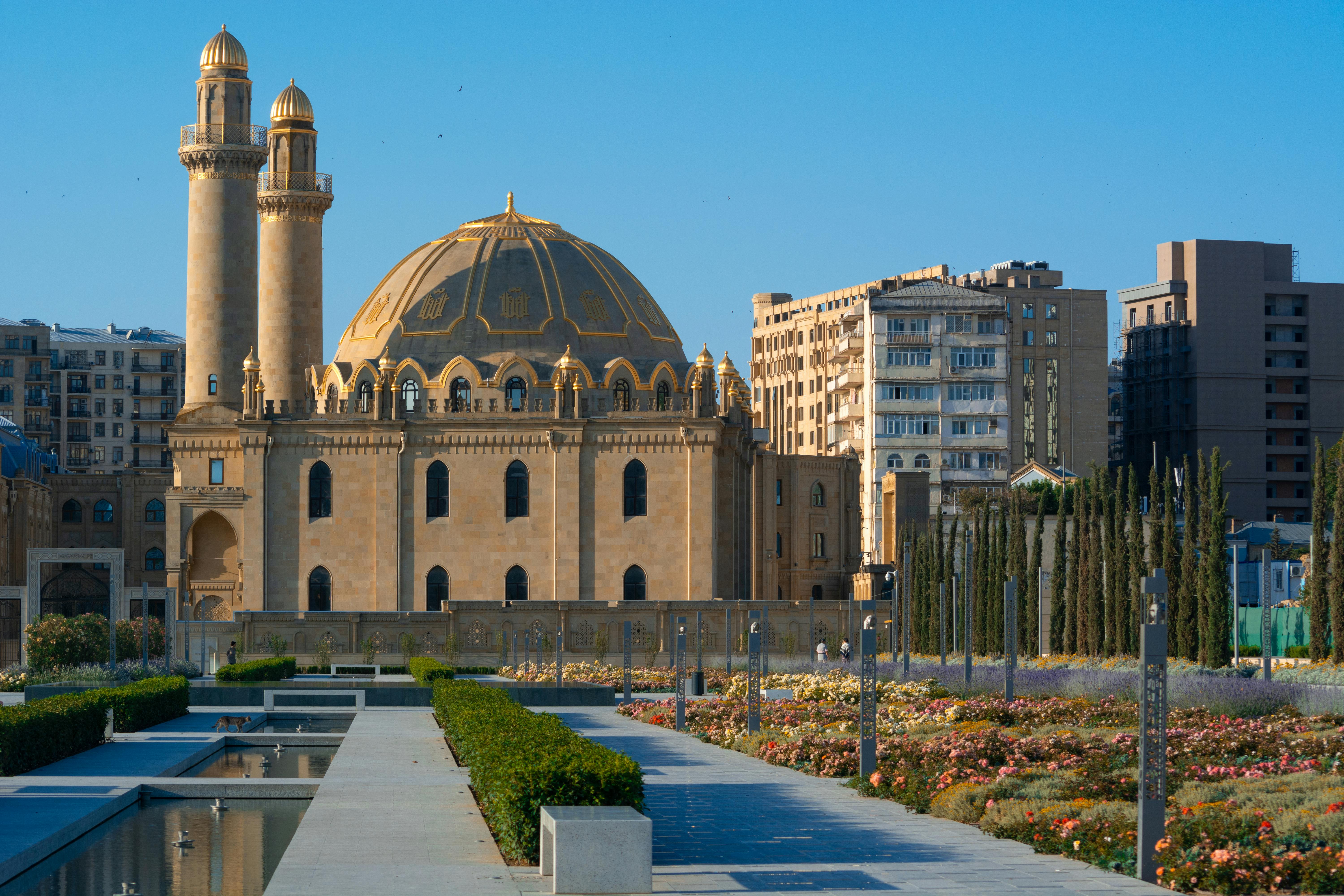 Facade of a Mosque · Free Stock Photo