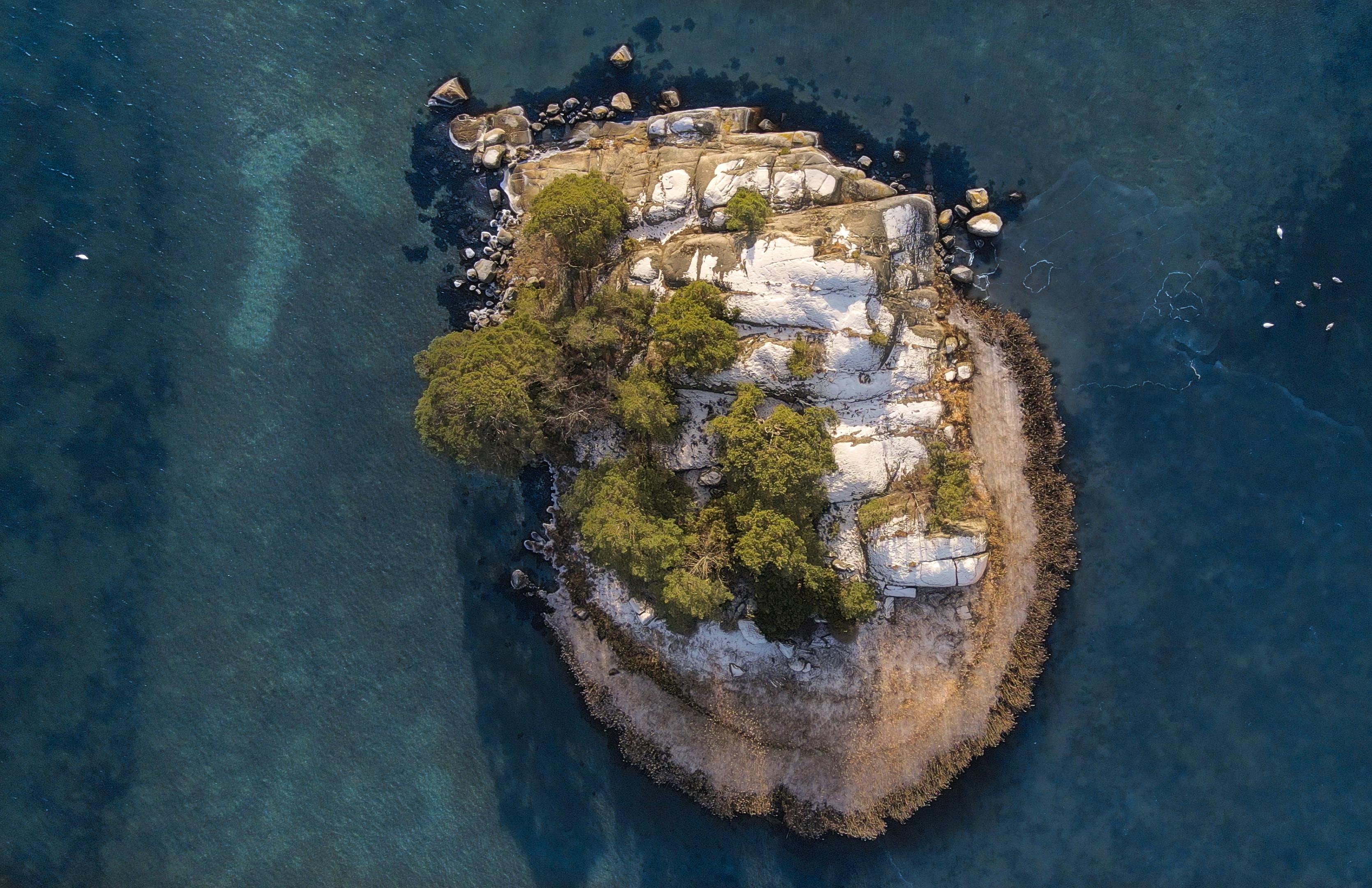 Aerial View of an Islet · Free Stock Photo