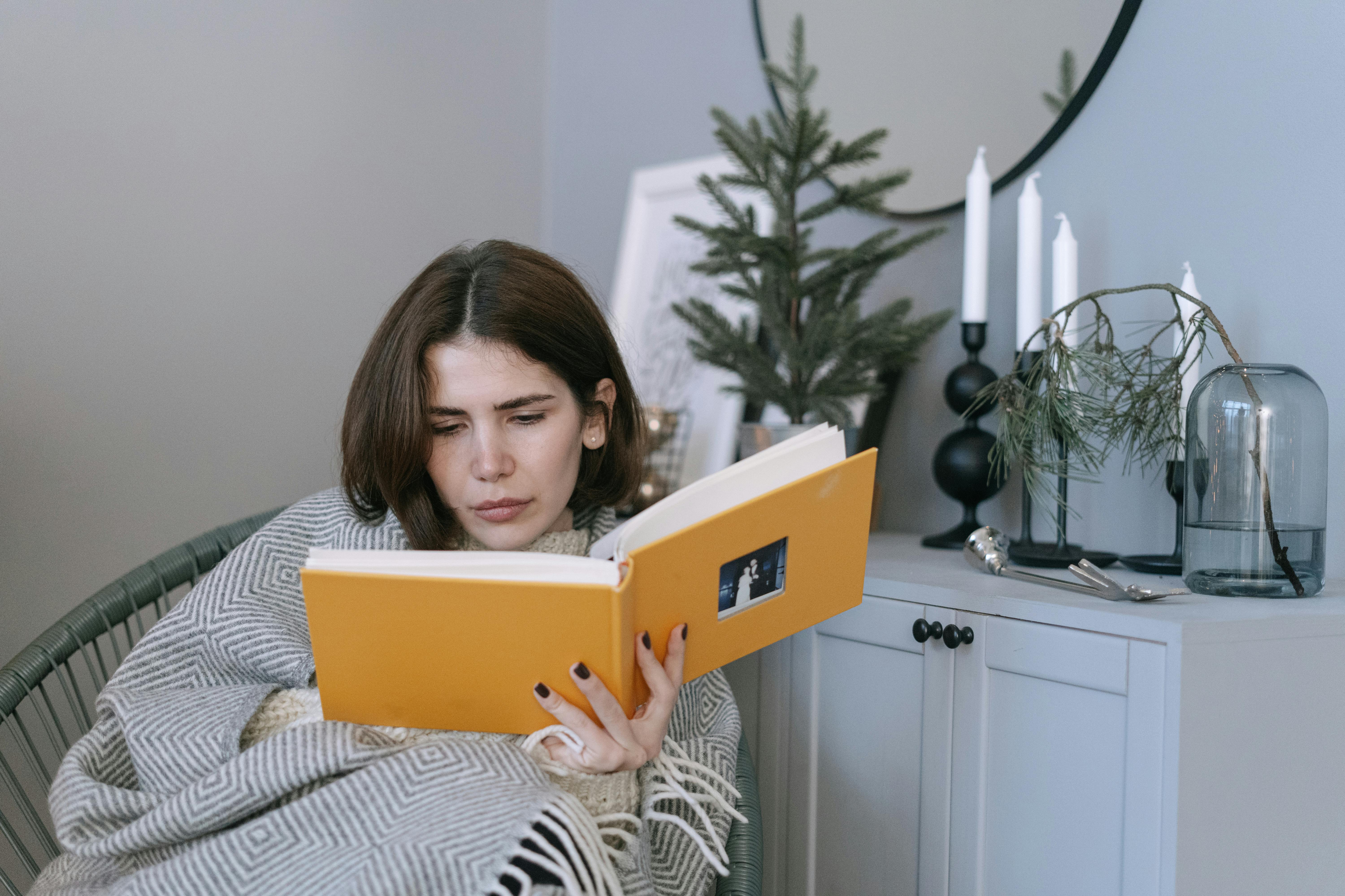 Mirror Book Cover Photos, Download The BEST Free Mirror Book Cover ...