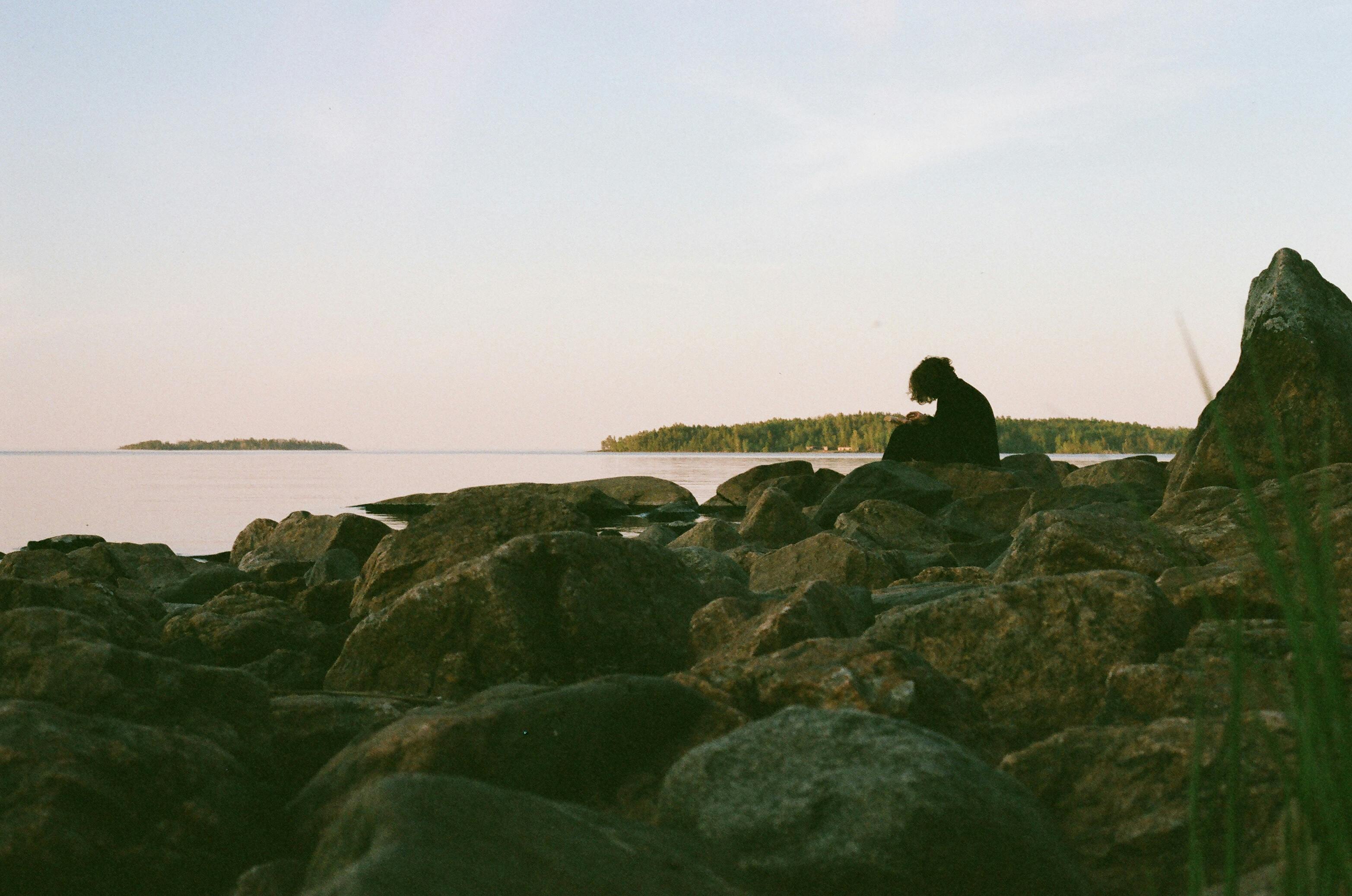 Brown Rocks During Golden Hour · Free Stock Photo