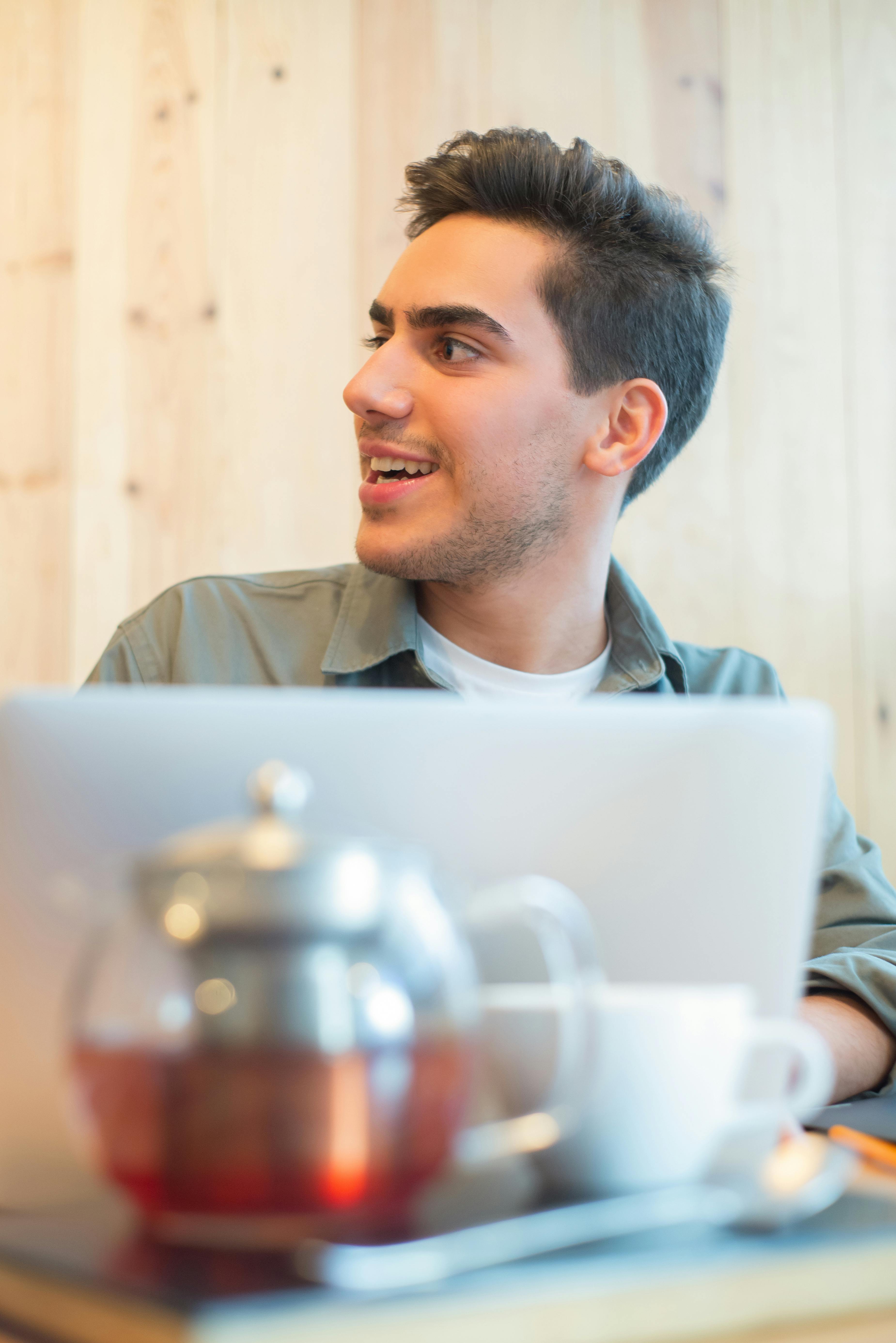 80,000+ Best Side Face Photos · 100% Free Download · Pexels Stock Photos