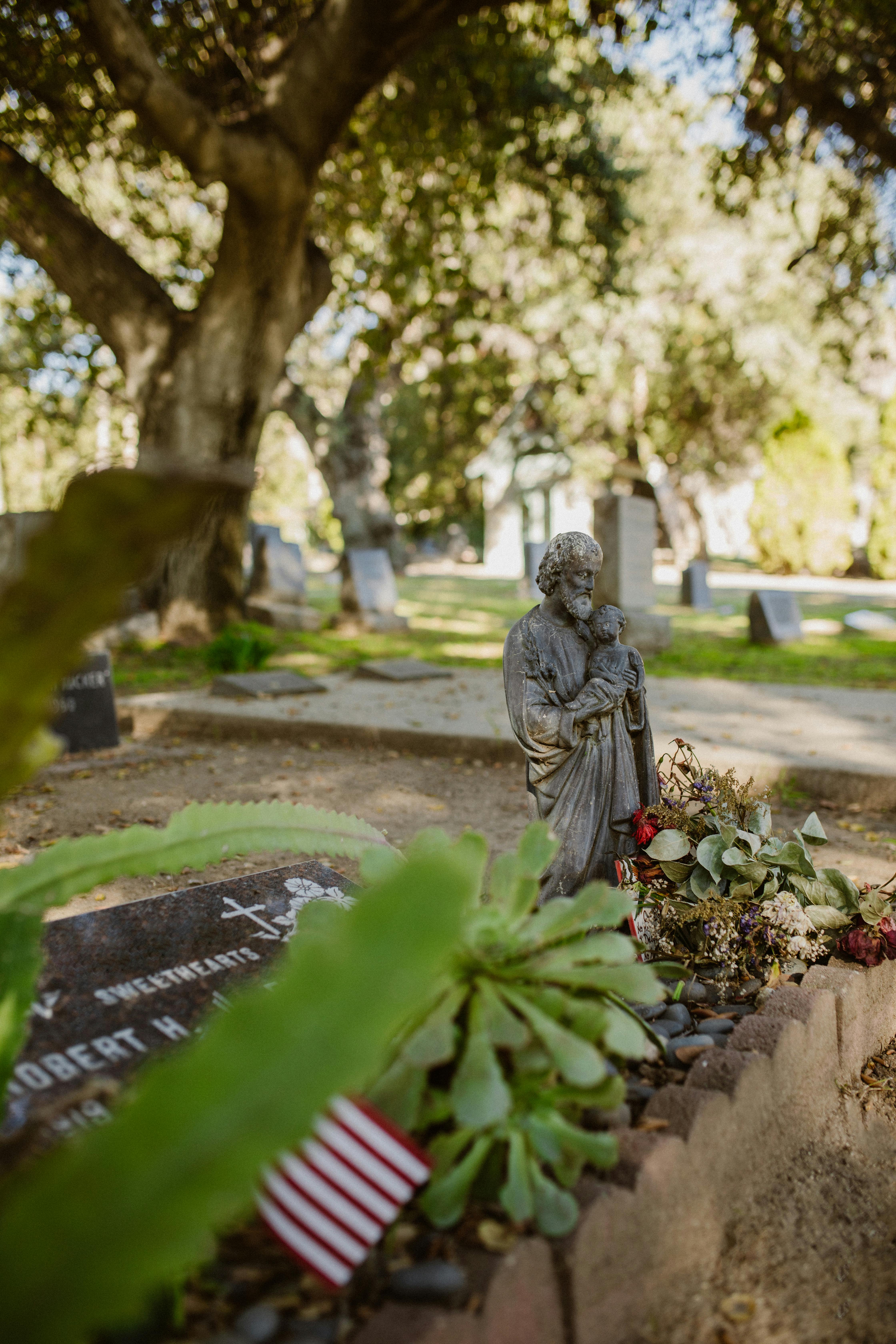 Tombstone Statue Photos, Download The BEST Free Tombstone Statue Stock ...