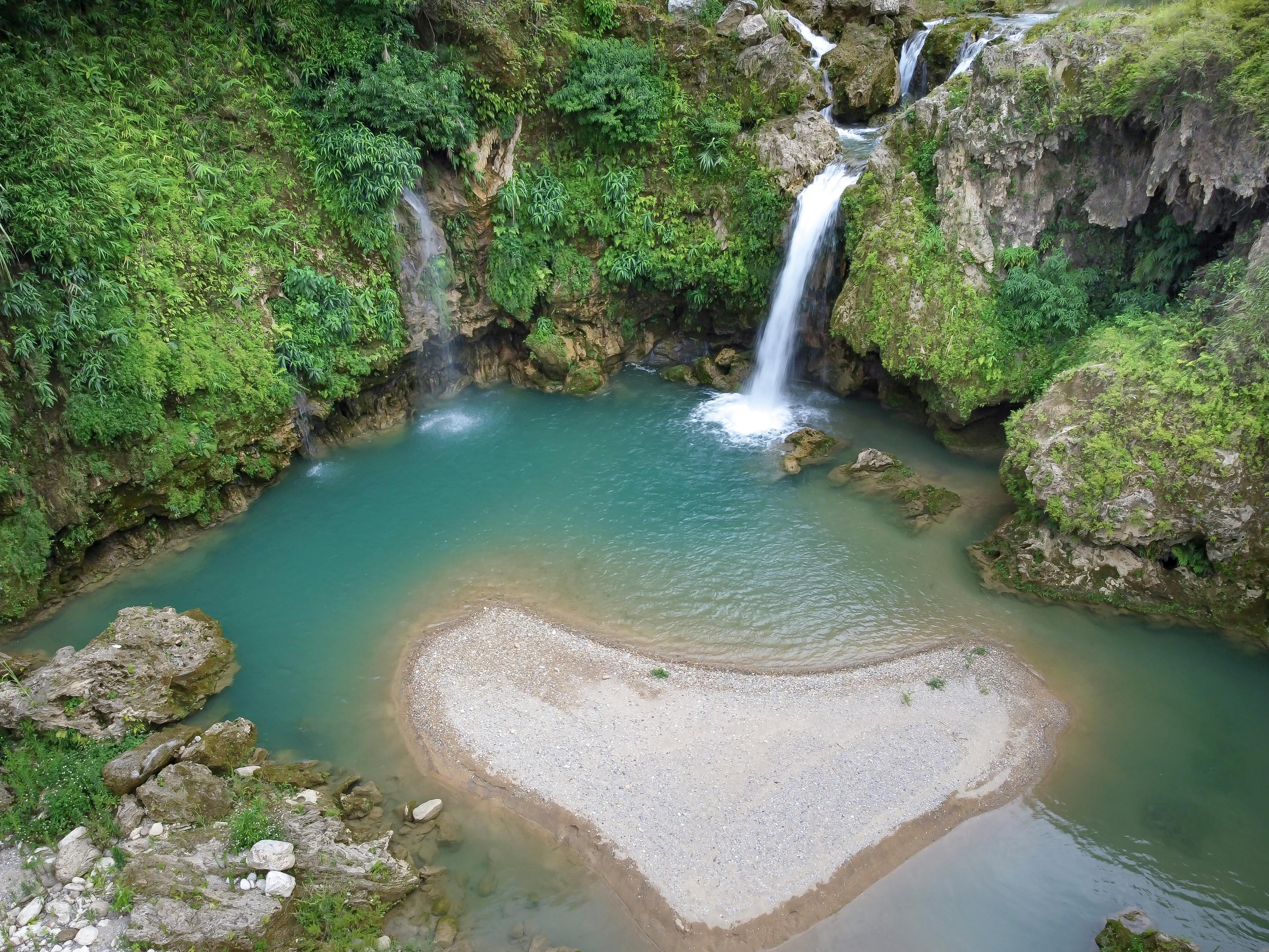 Aerial Photography of Waterfalls · Free Stock Photo