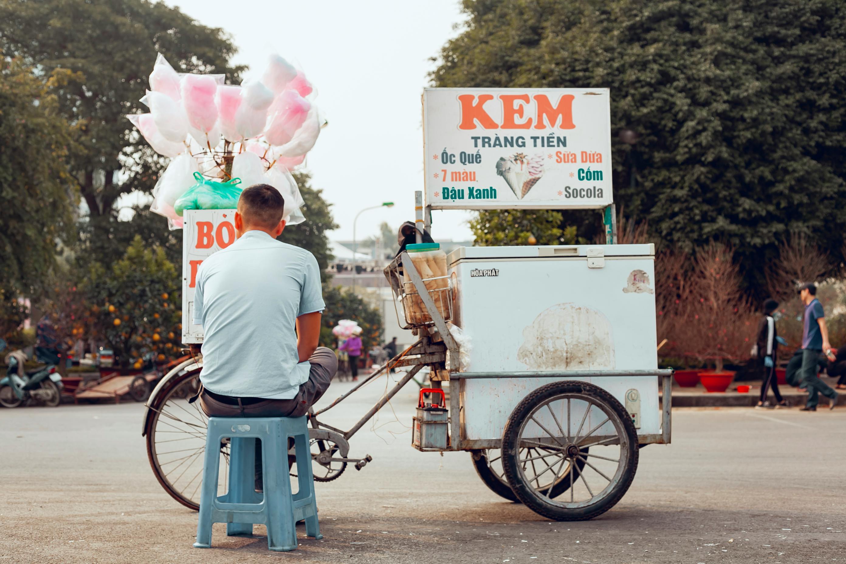 Man Selling Ice Cream · Free Stock Photo
