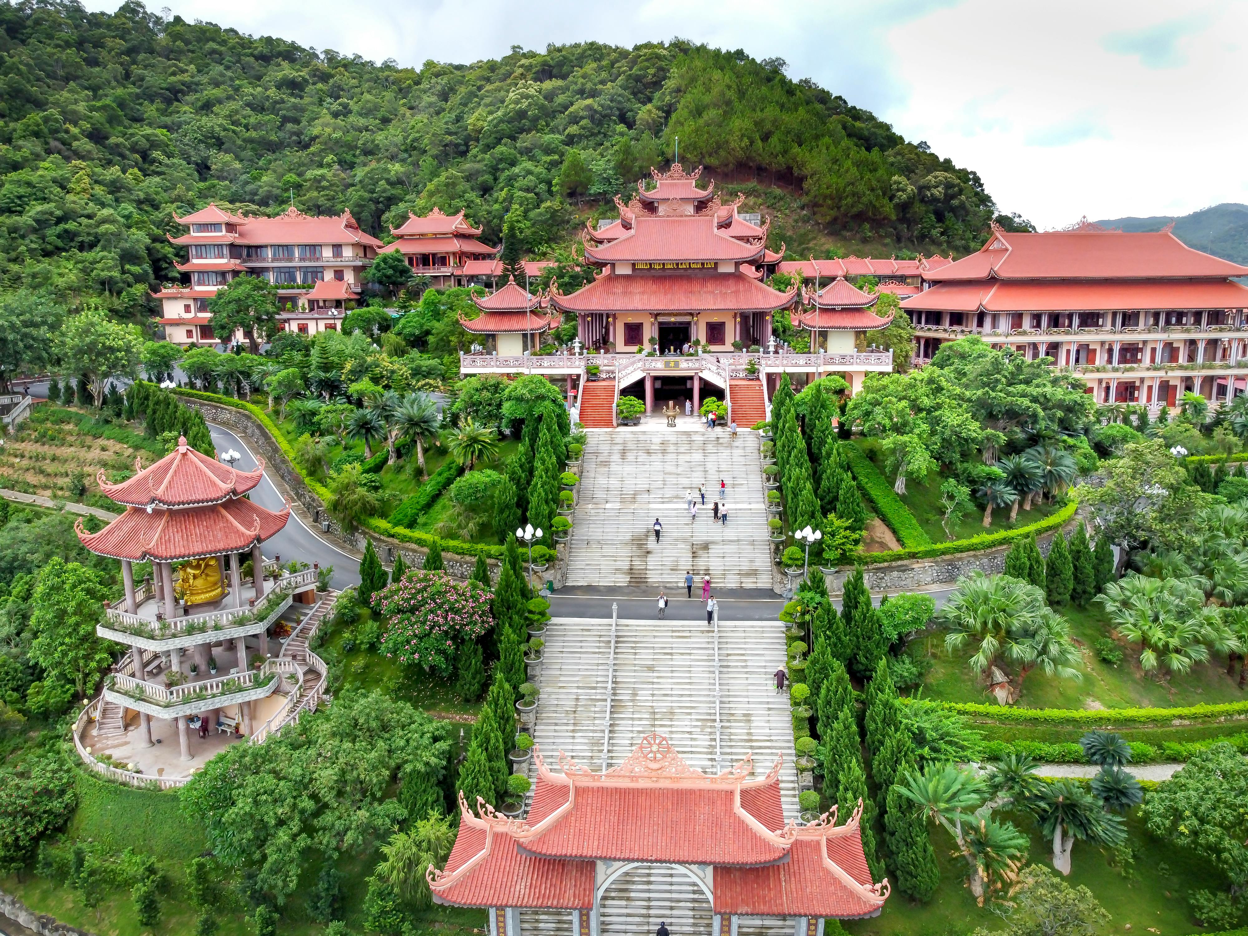 Traditional Pagoda in Green Mountain Landscape · Free Stock Photo