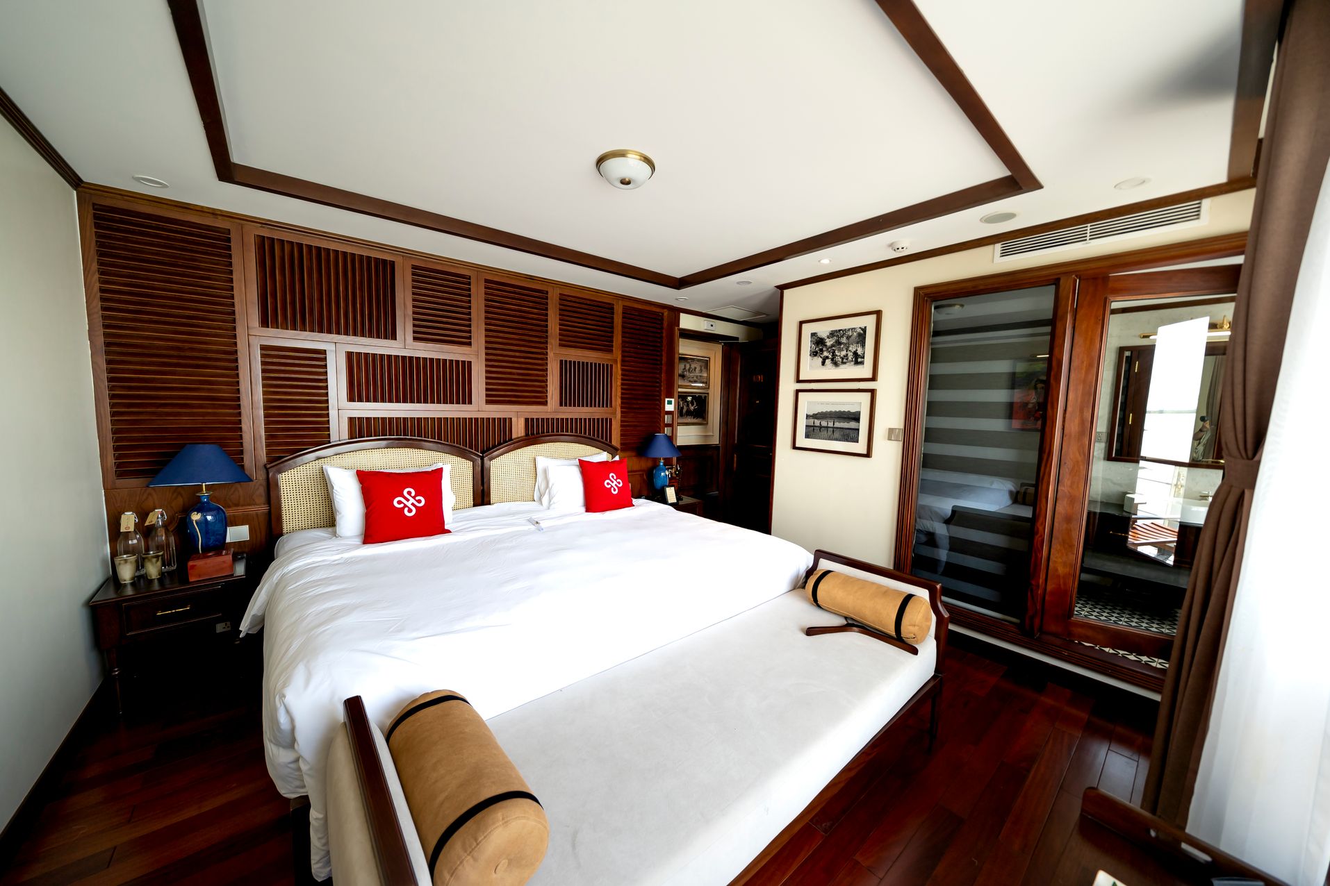Double Bed Specs: Simple Guide to Dimensions & Sizes