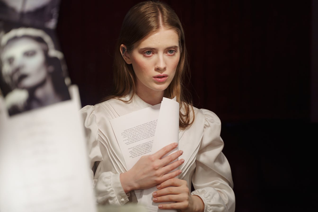 Meet the Talented Discover Card Commercial Actress