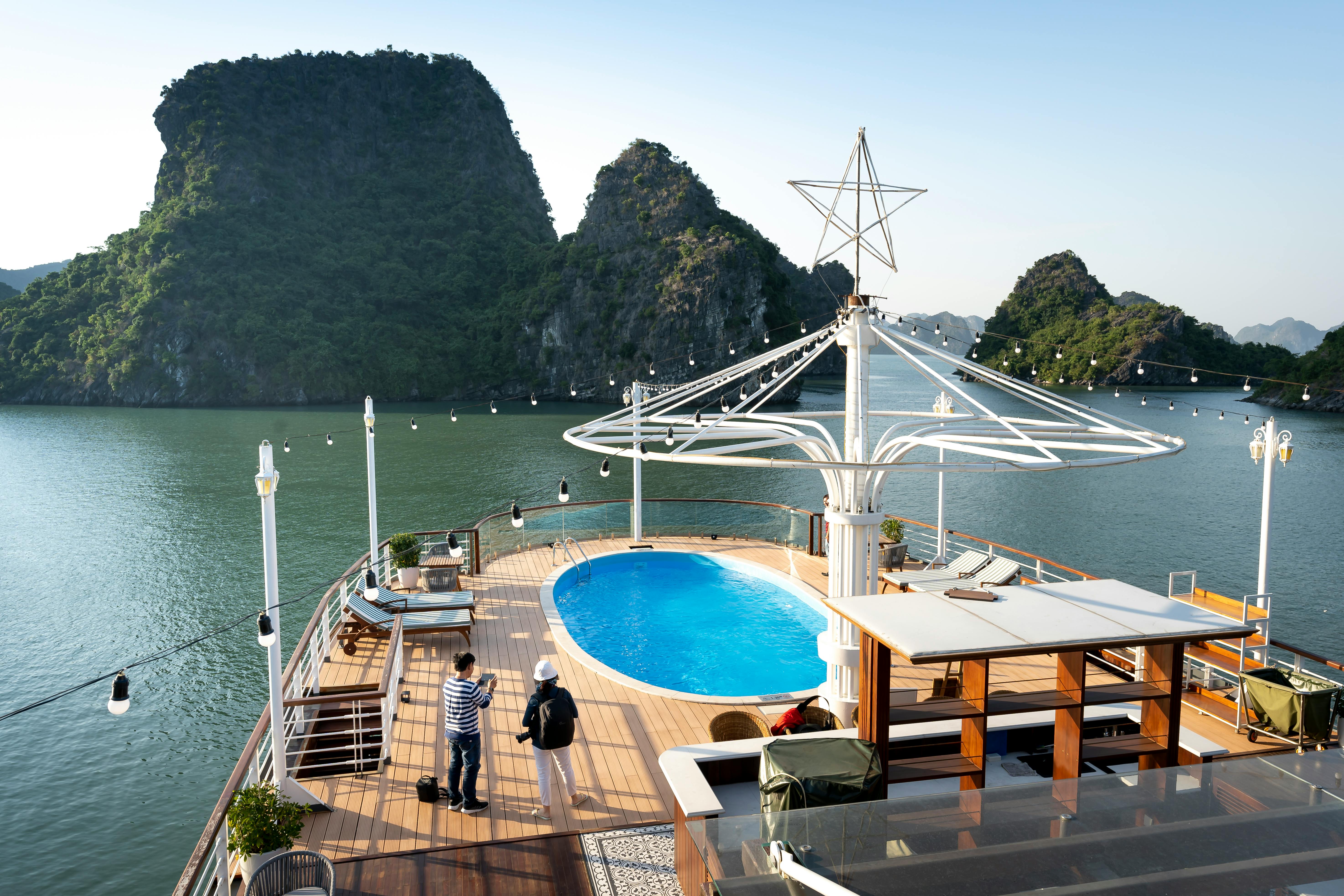 Swimming Pool on Ship · Free Stock Photo