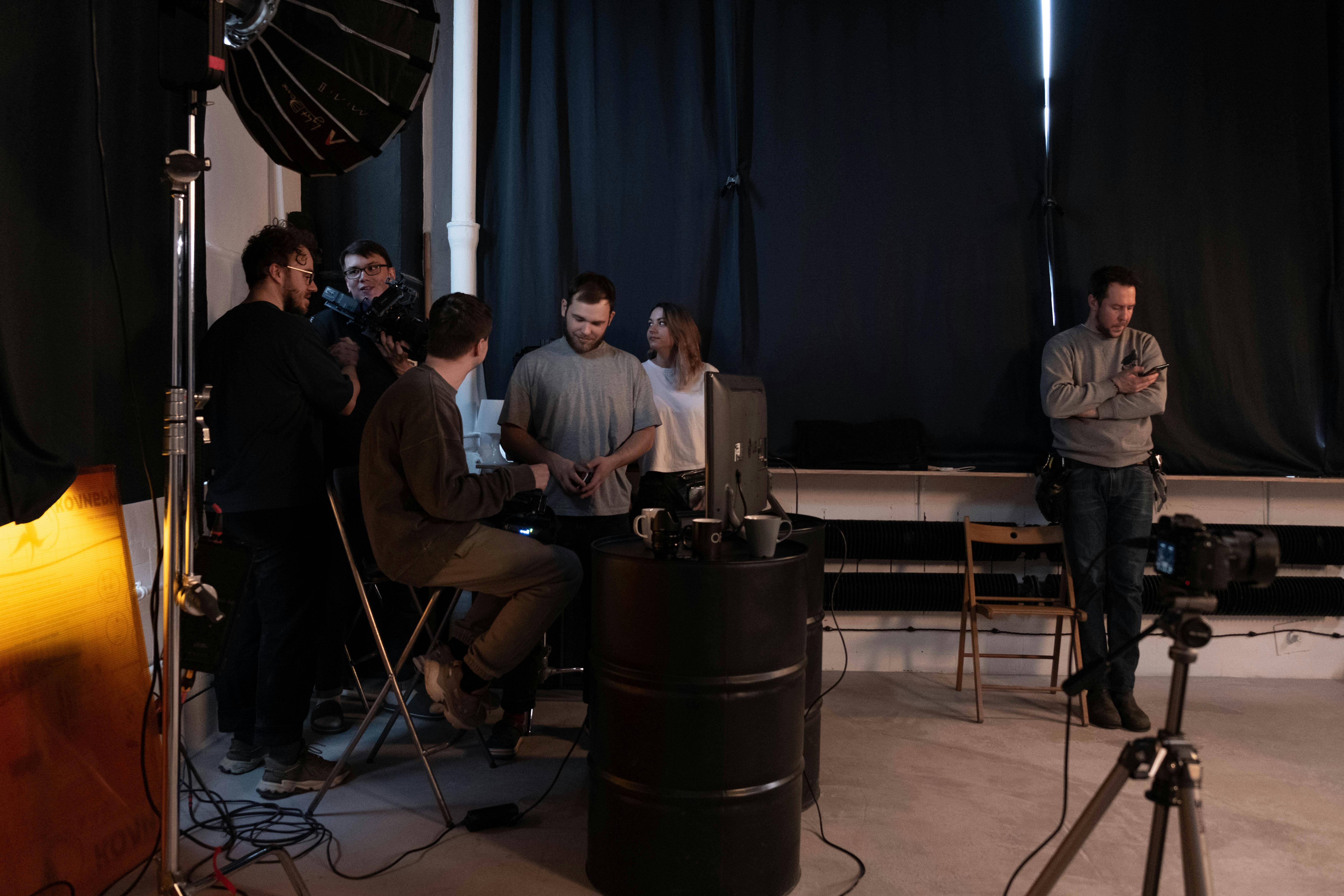 Standing People Photos, Download The BEST Free Standing People Stock ...