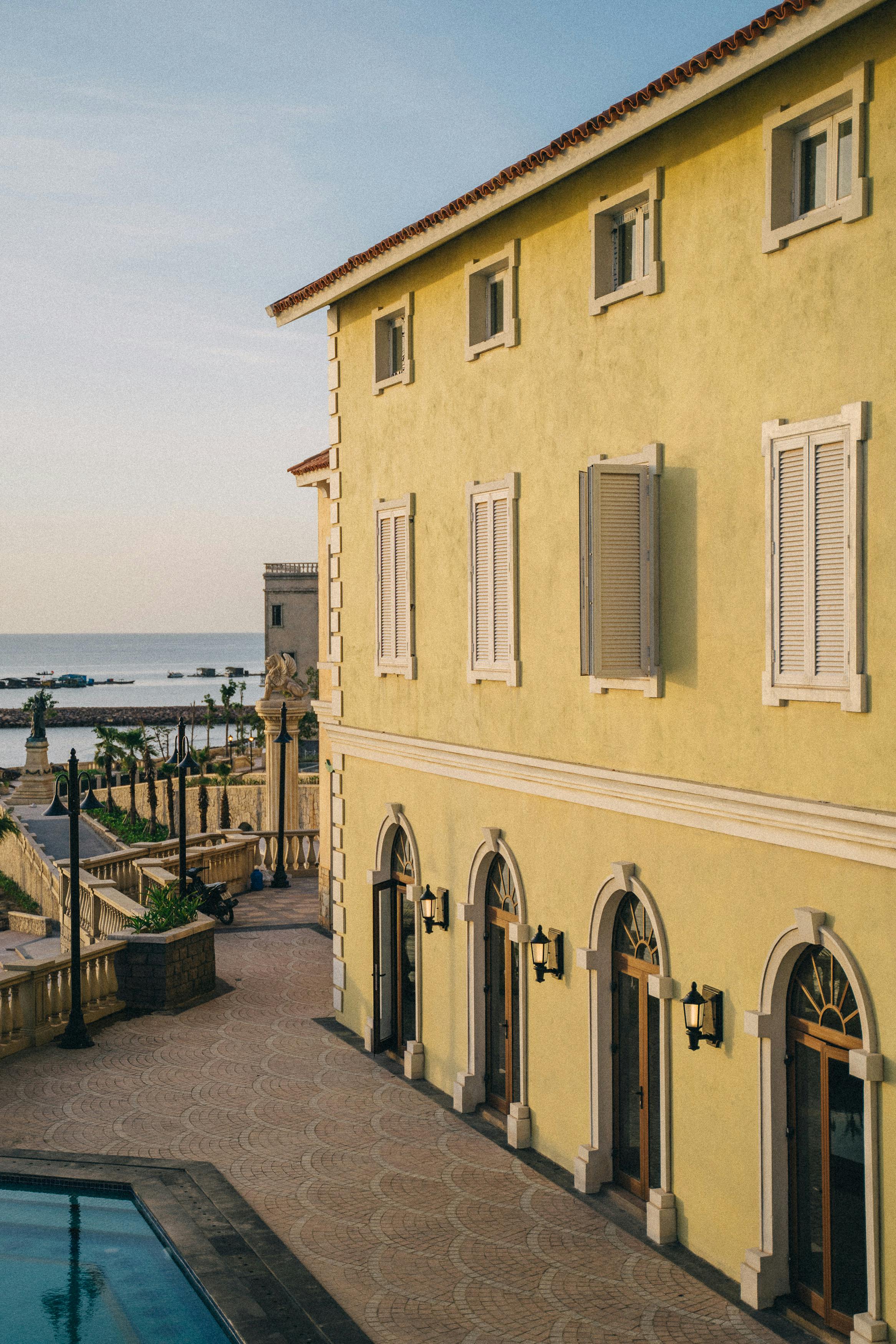 A Hotel and Resort Facility Near the Beach · Free Stock Photo