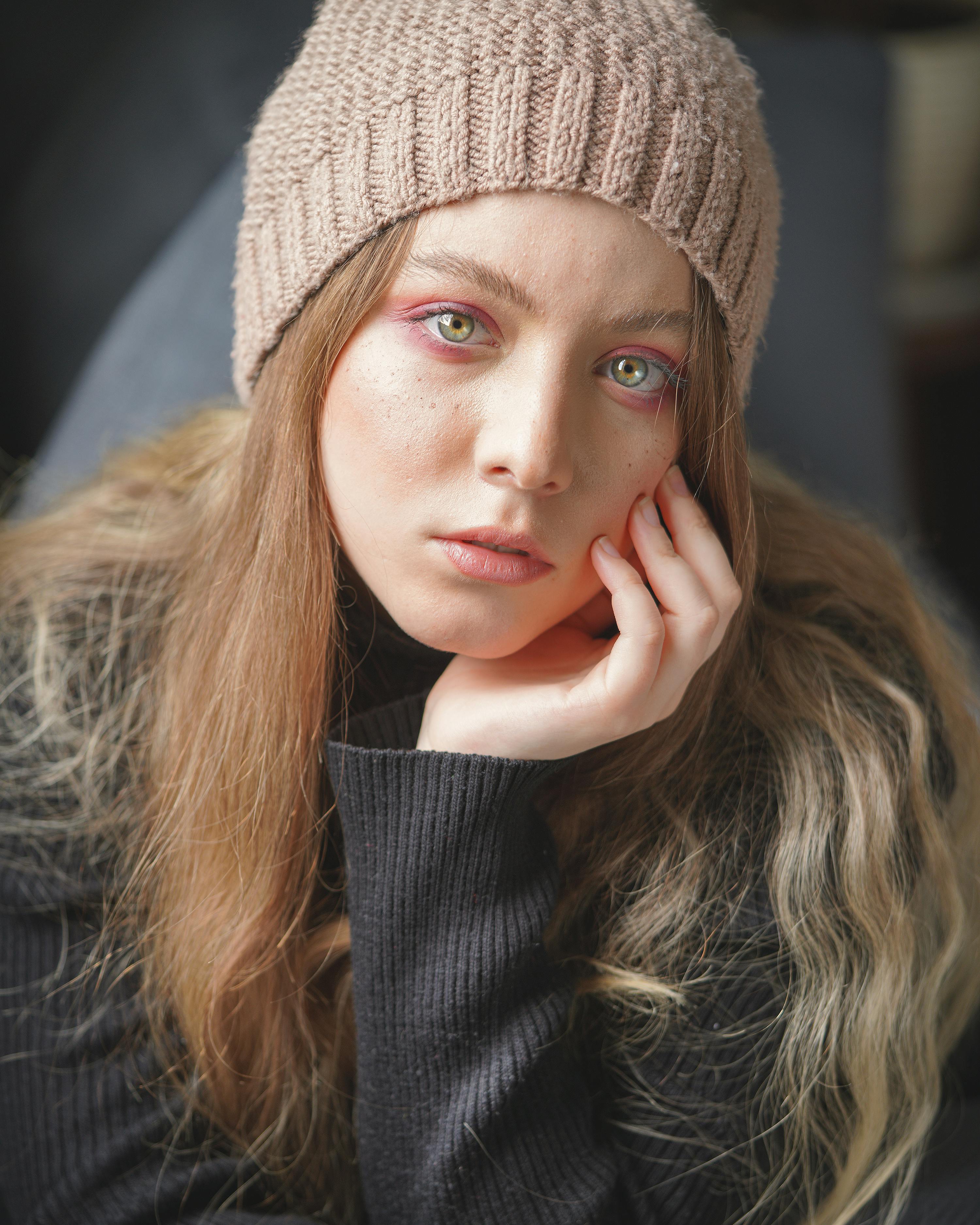 Woman Wearing Orange Snow Hat · Free Stock Photo