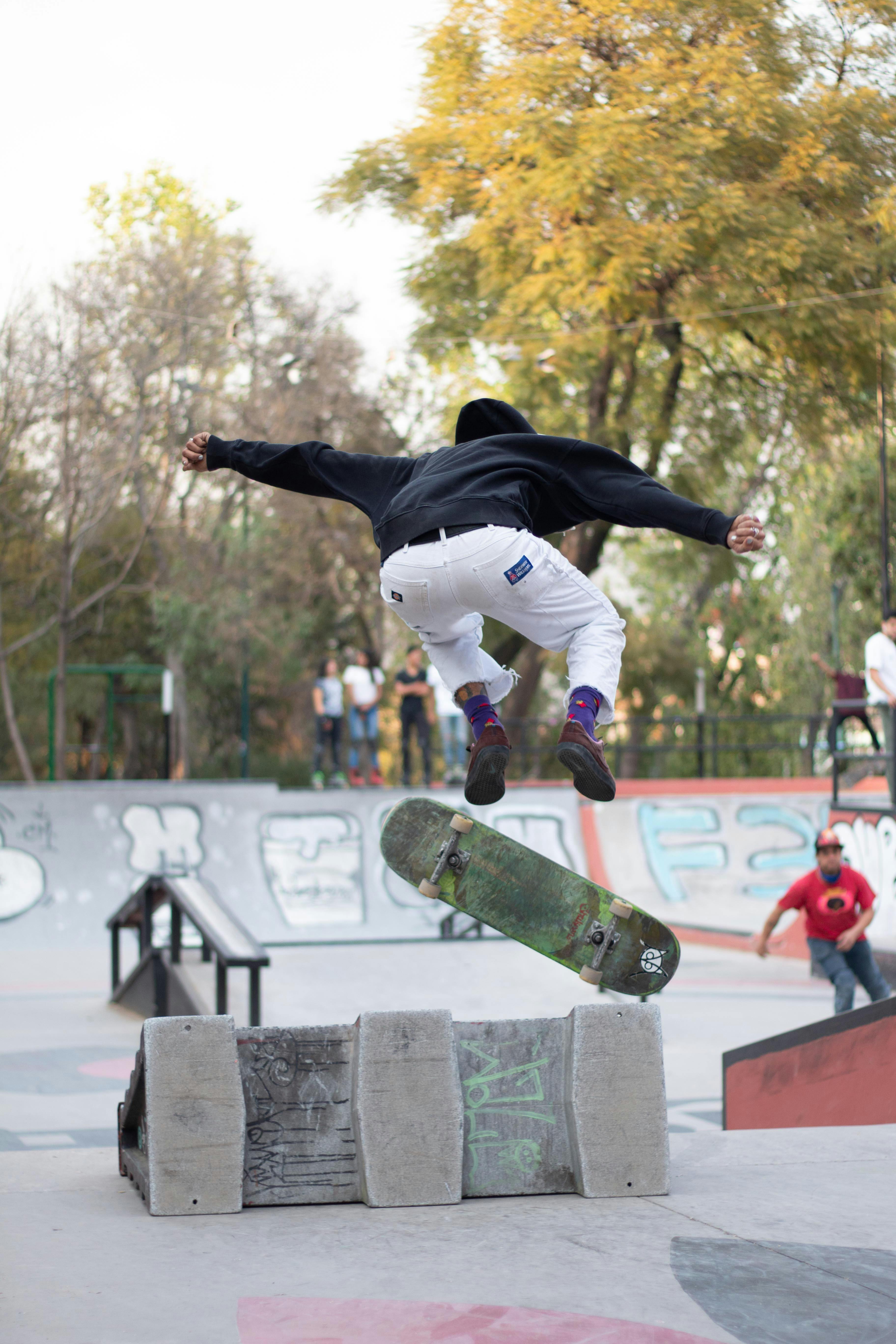Foto profissional gratuita de andar de esqueite, artifício, esqueite ...
