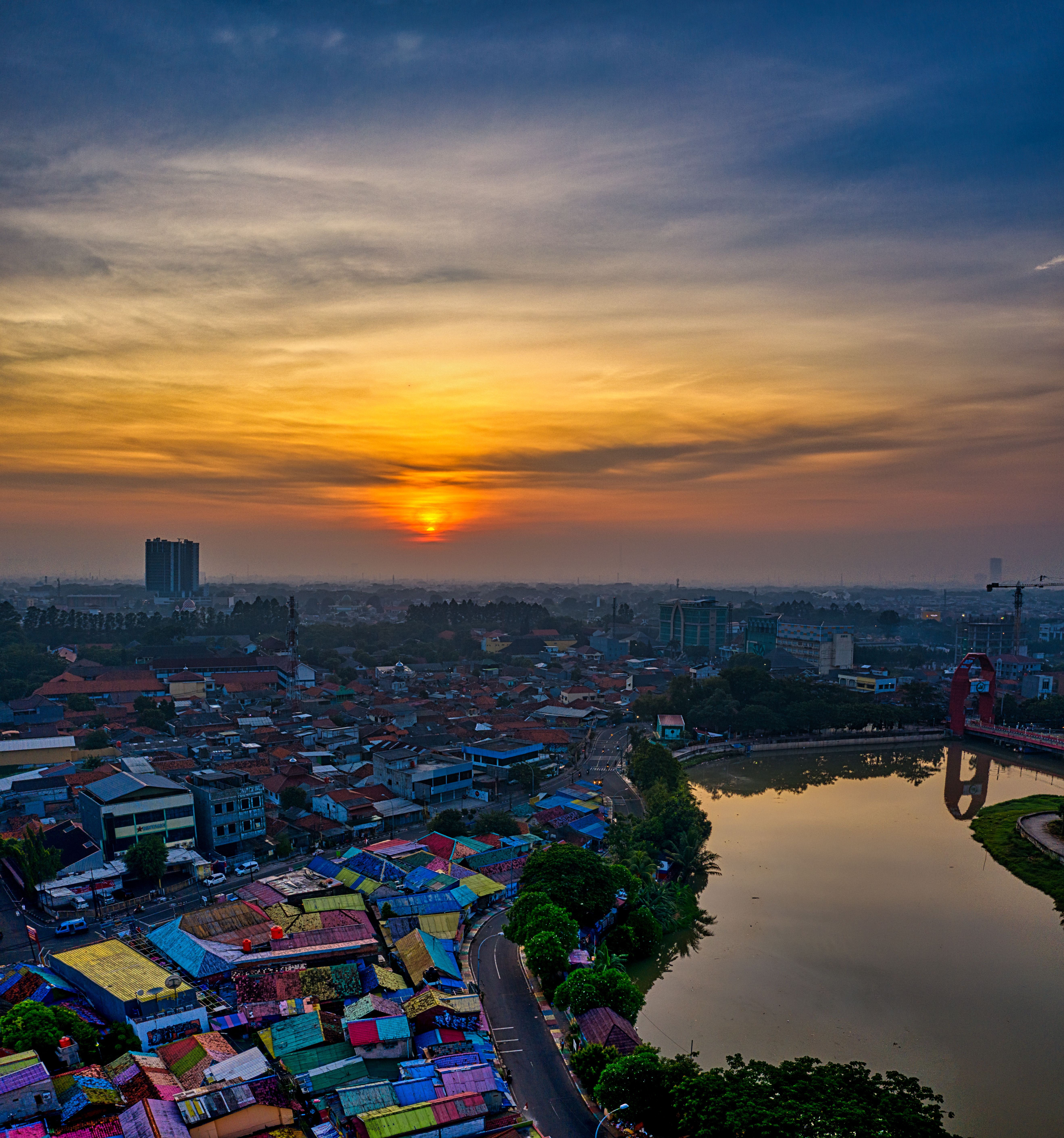 Cityscape at Sunset · Free Stock Photo