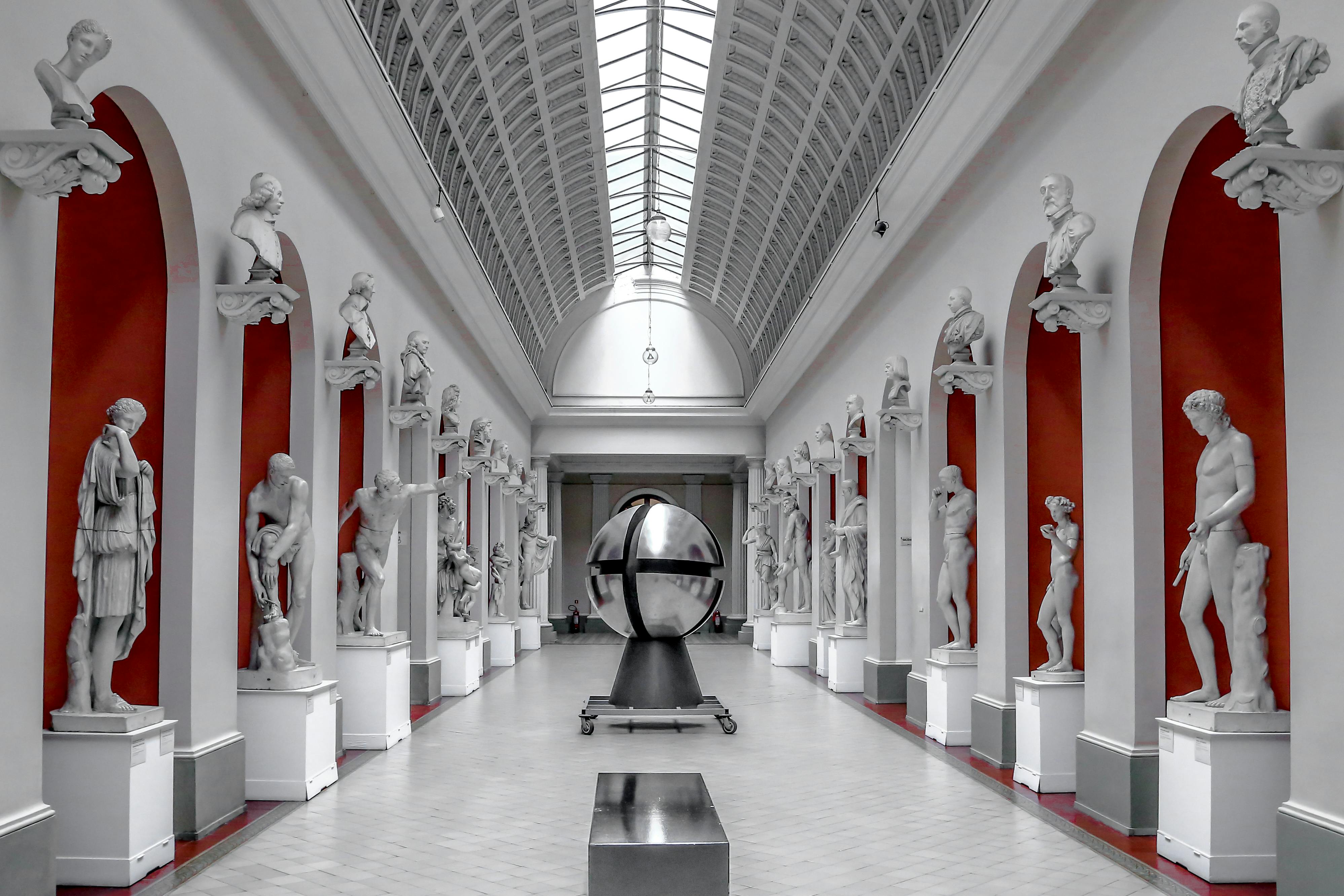 Grayscale Photo Of Statues · Free Stock Photo