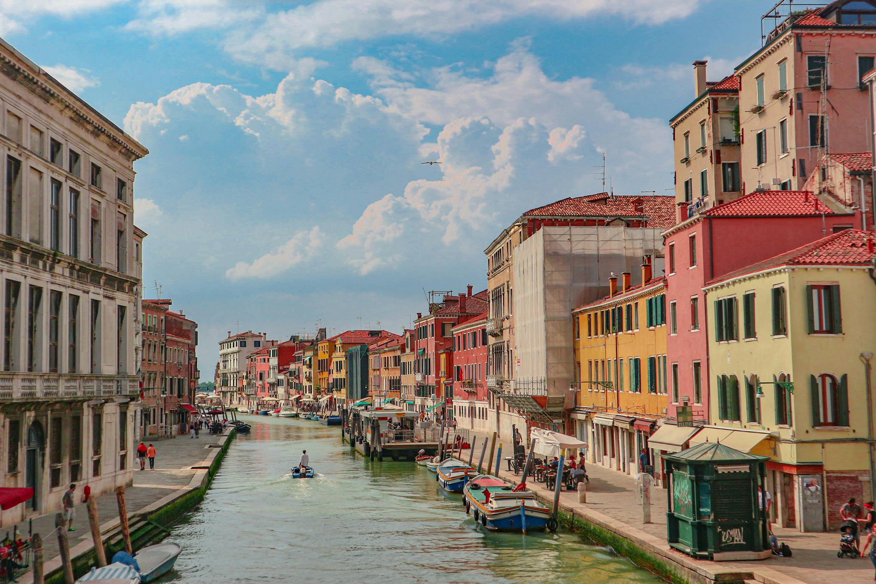 PRAPHAPHAN WONGSAWAN - Photography