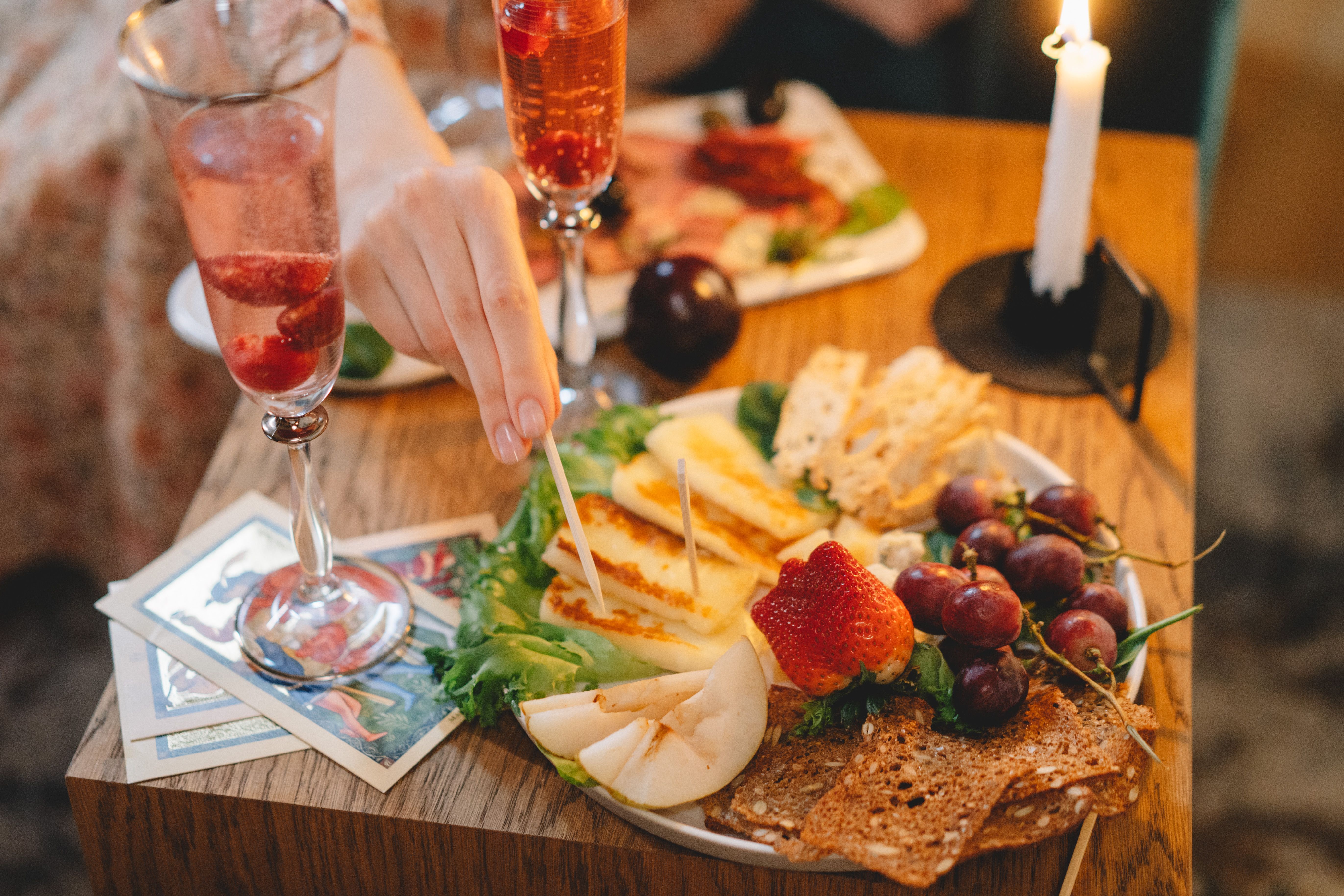 Food Platter Celebrate Woman Photos, Download The BEST Free Food ...