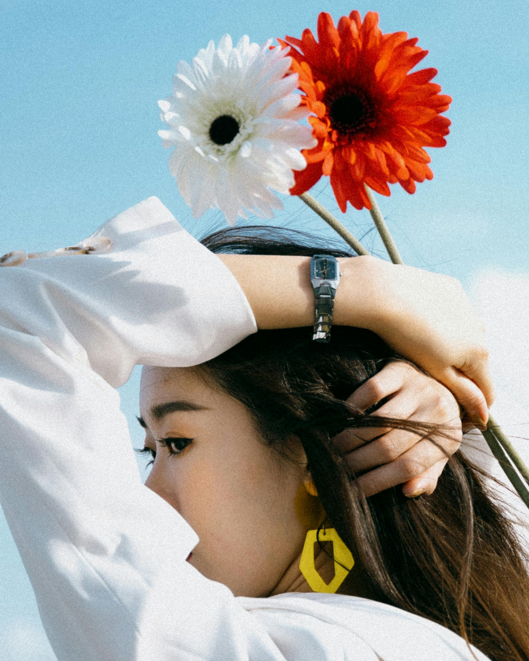 Hand over Baby Head · Free Stock Photo