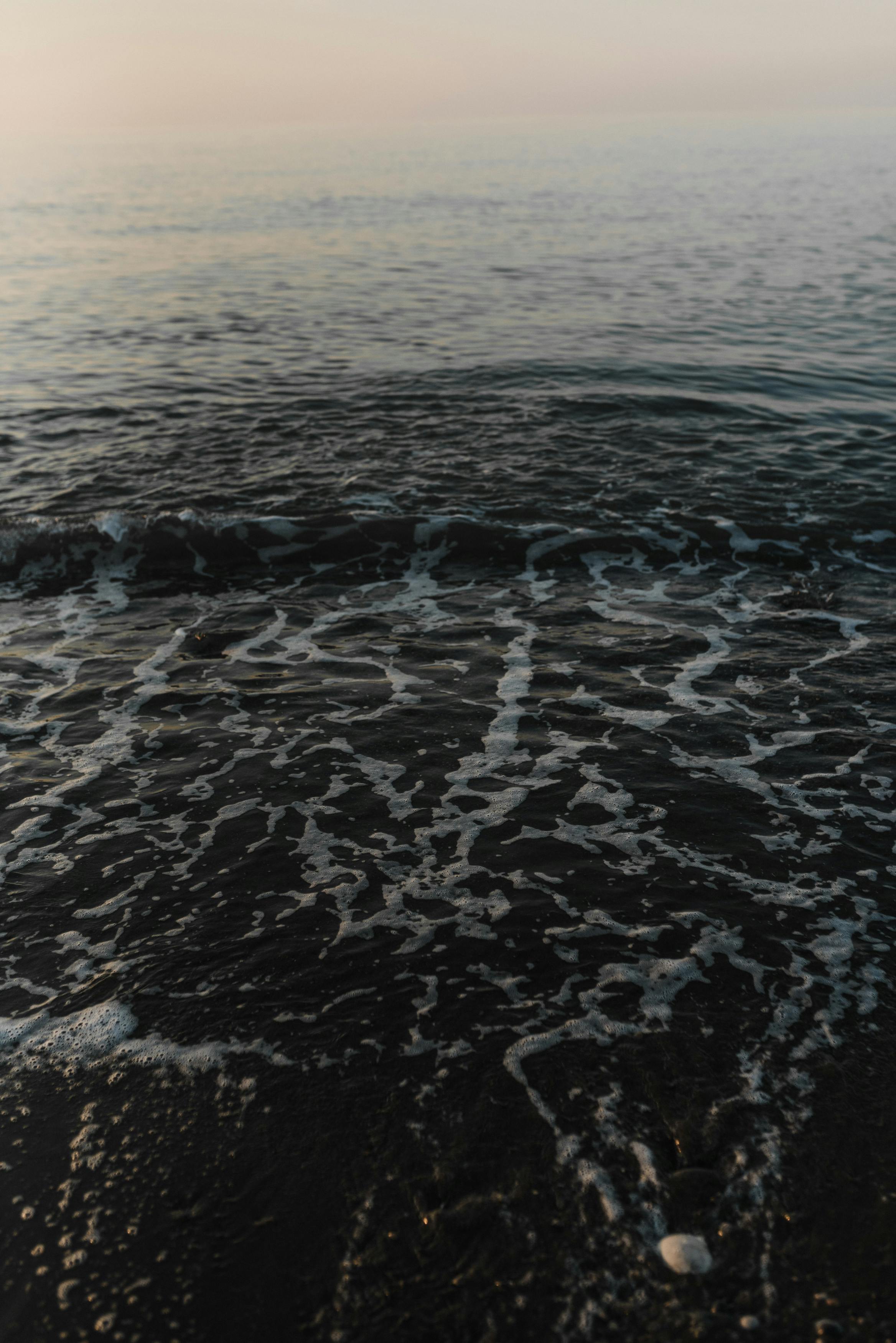 Low Atmospheric Pressure Lifts The Sea Surface Photos, Download The ...