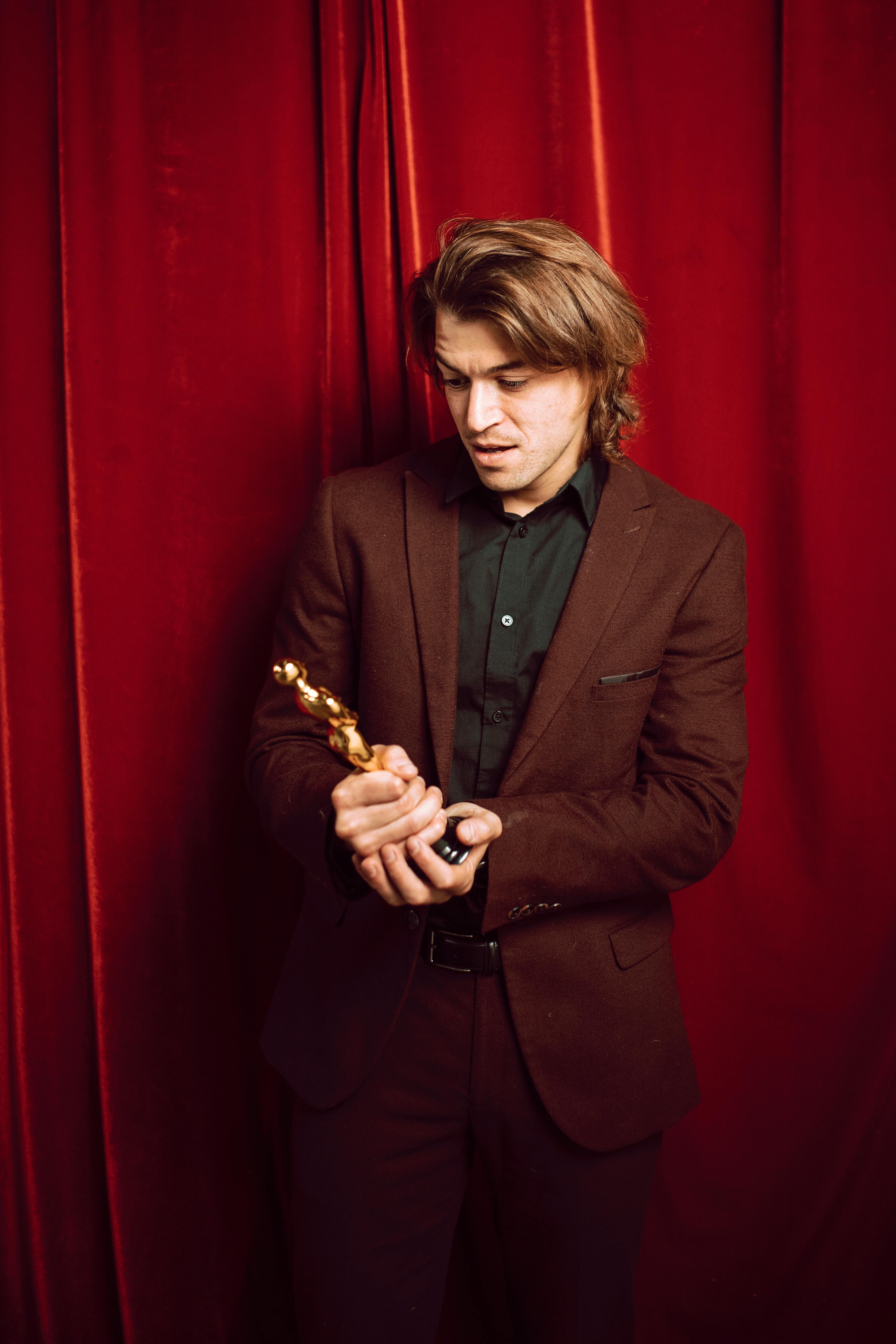 Receiving Awards On Stage Photos, Download The BEST Free Receiving ...