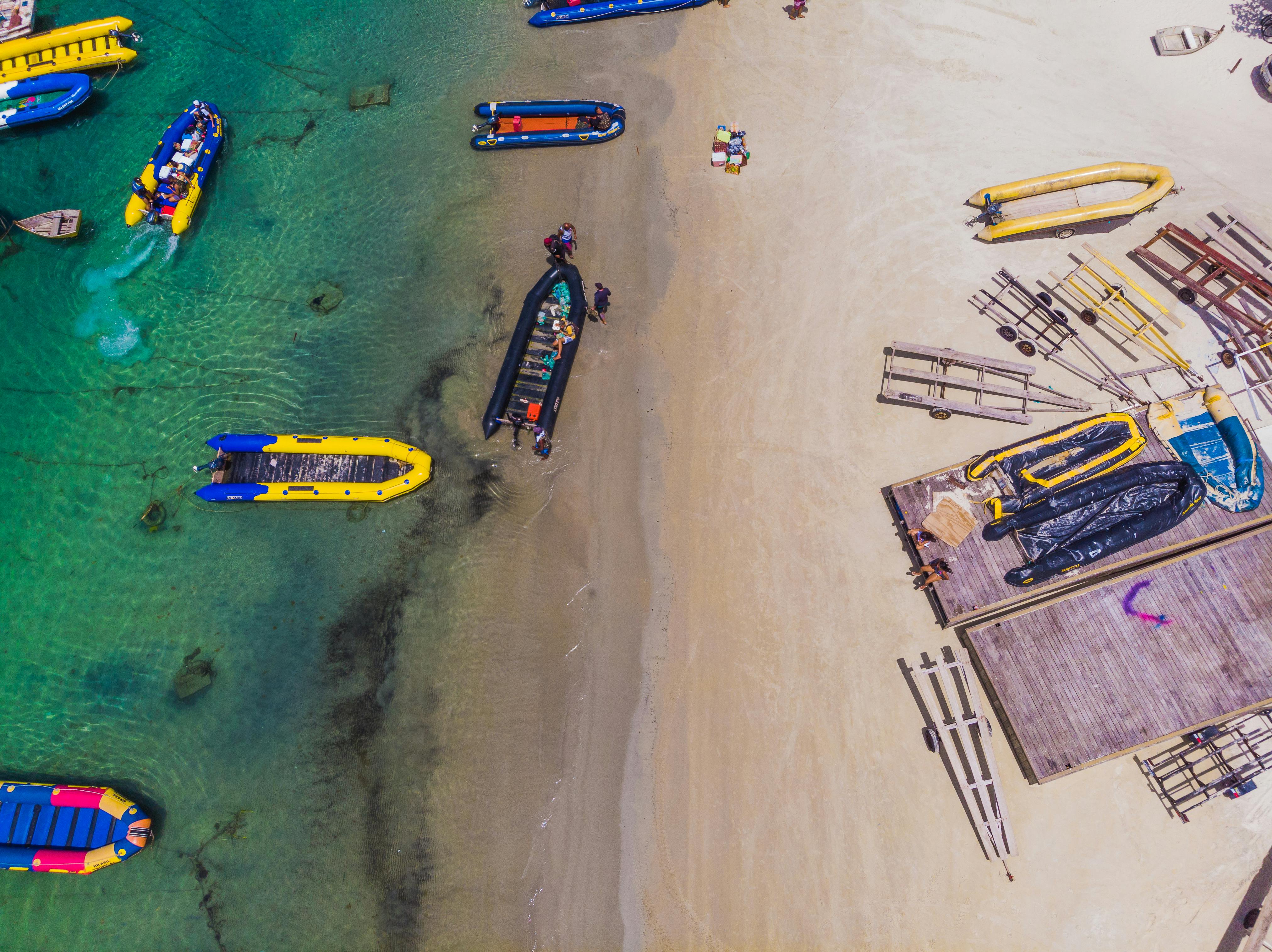 Inflatable Boats Photos, Download The BEST Free Inflatable Boats Stock ...