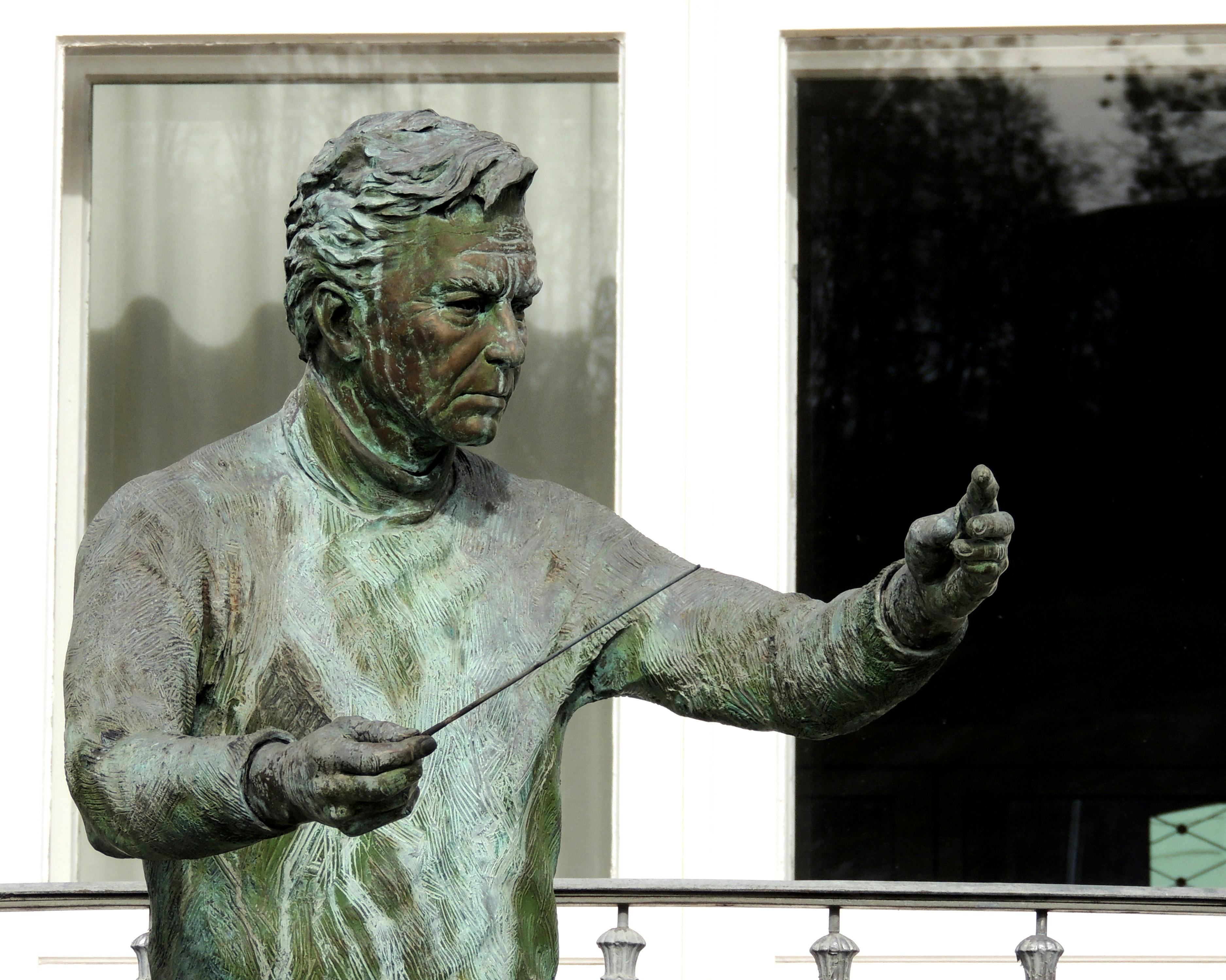 Free stock photo of celebrity, classical music, conductor