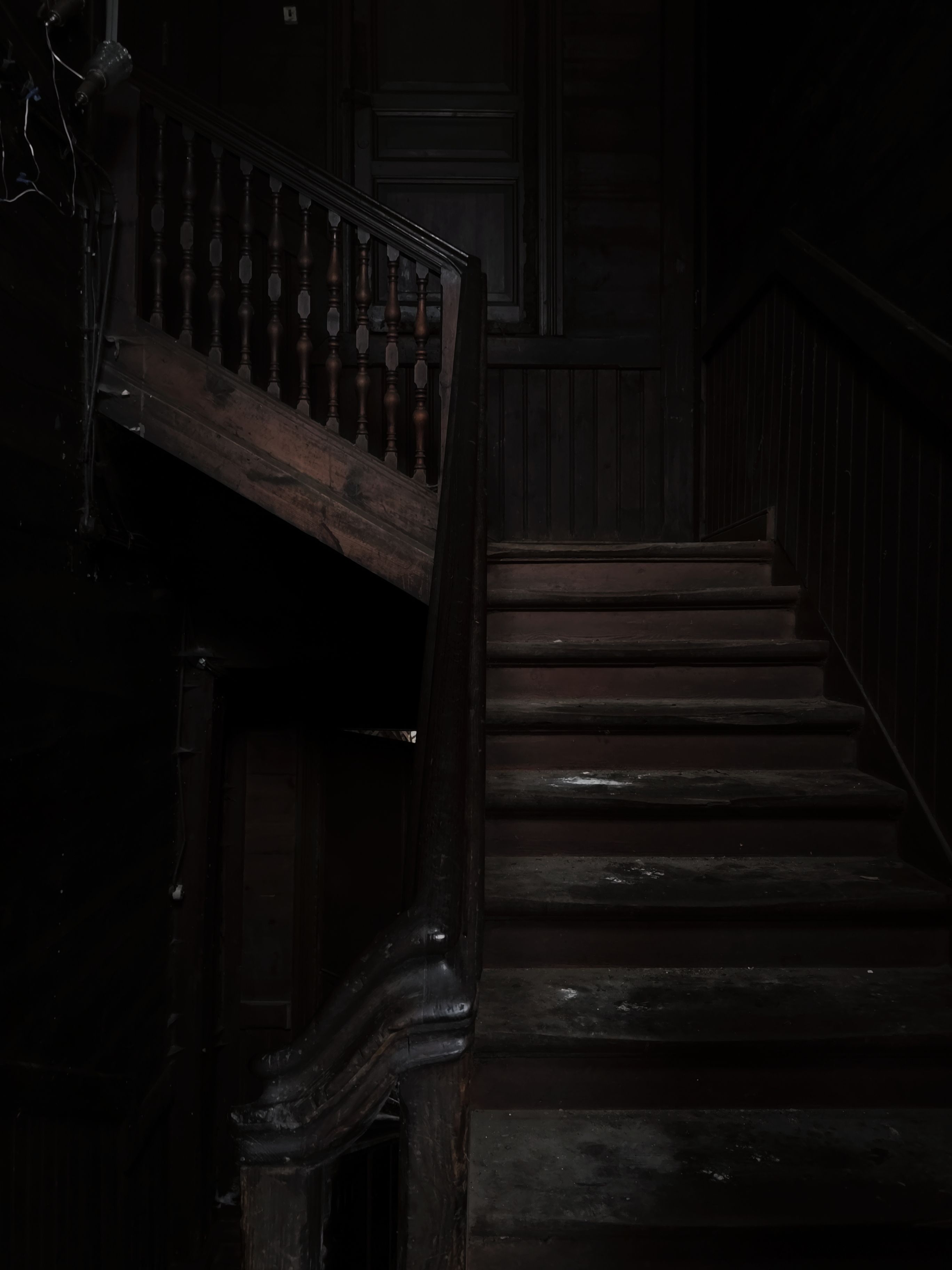 Wooden steps of old classic house · Free Stock Photo