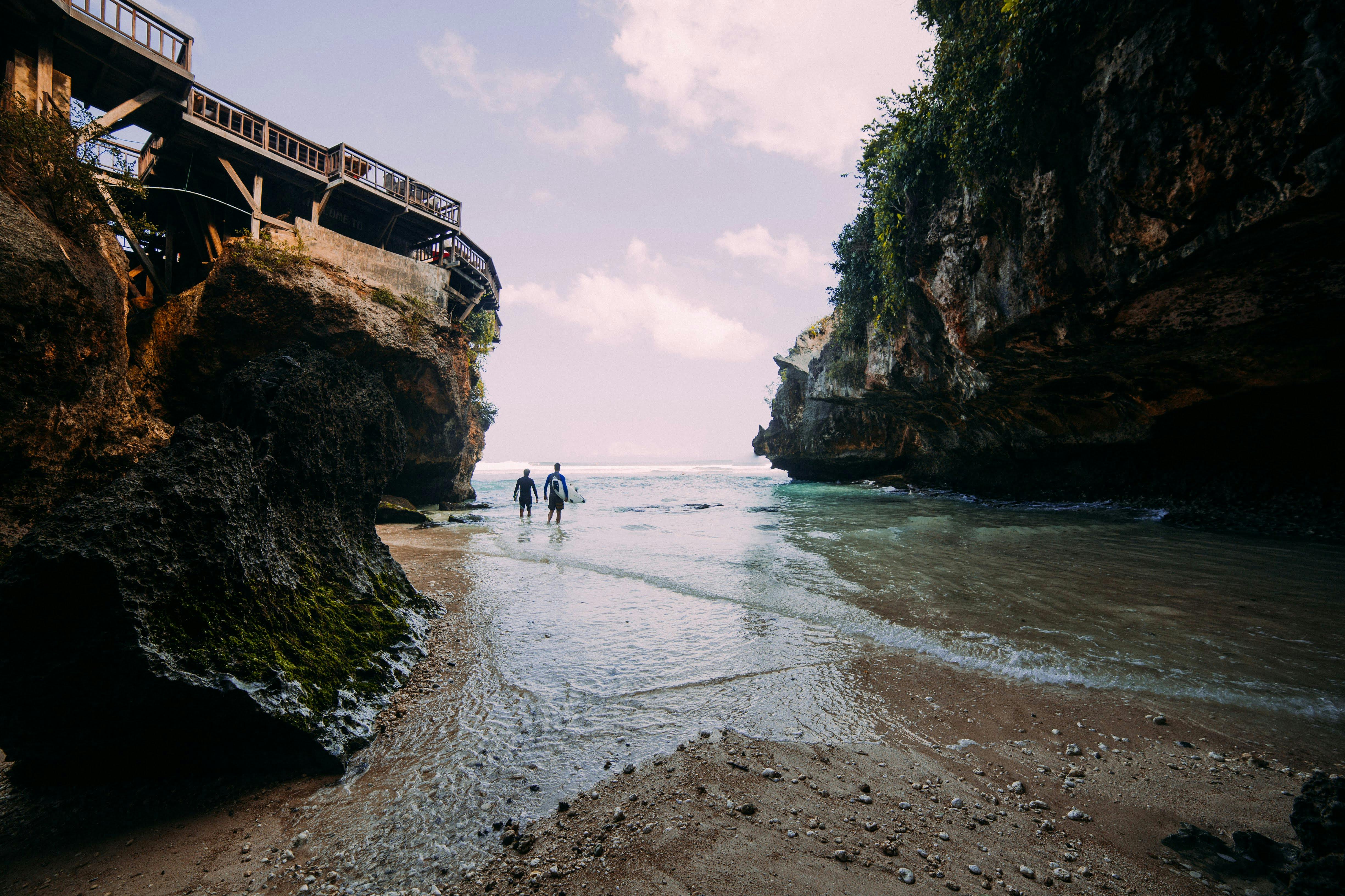 People Walking on Beach · Free Stock Photo
