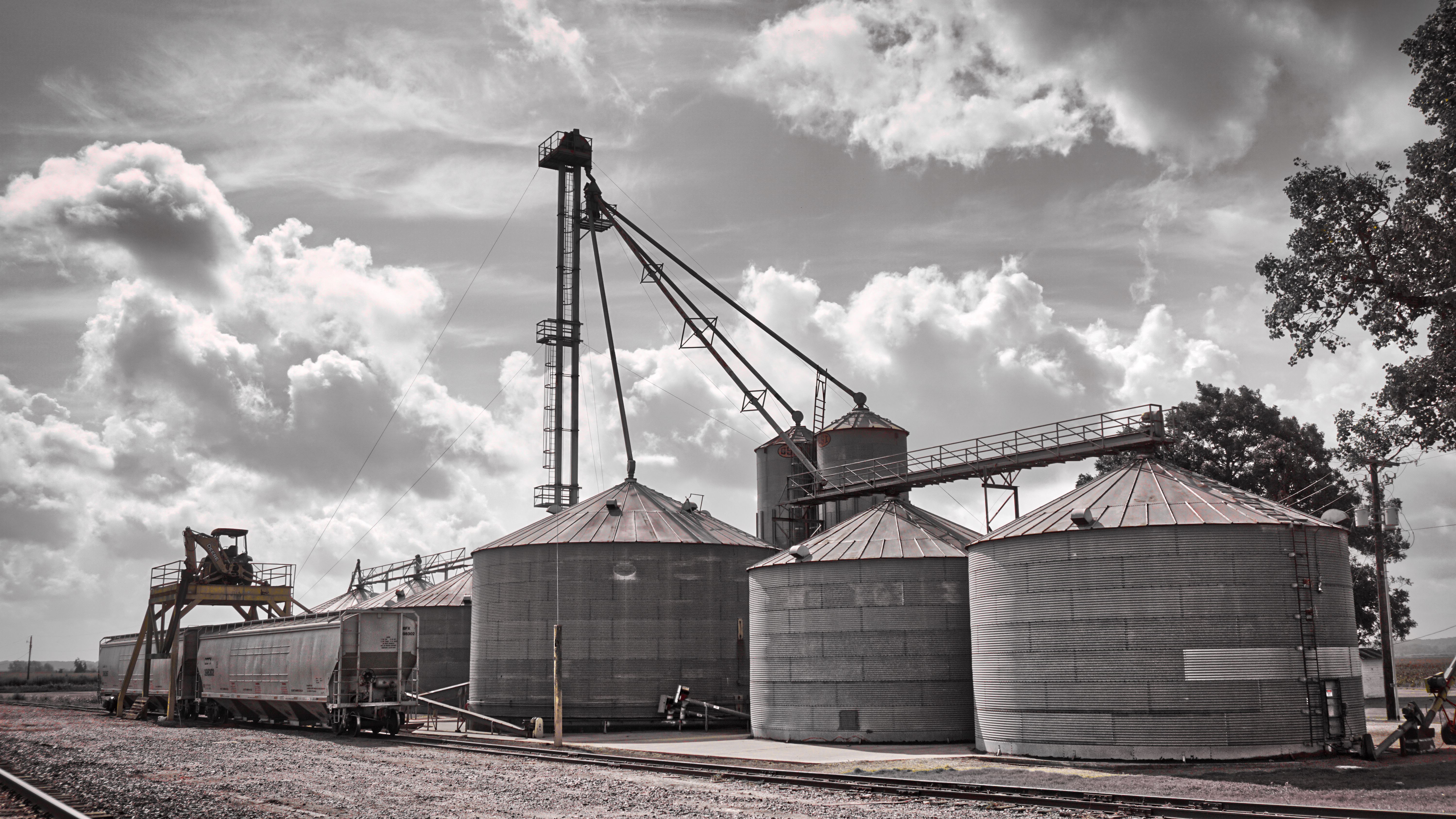 Wide Angle Shot of a Coal Plant · Free Stock Photo