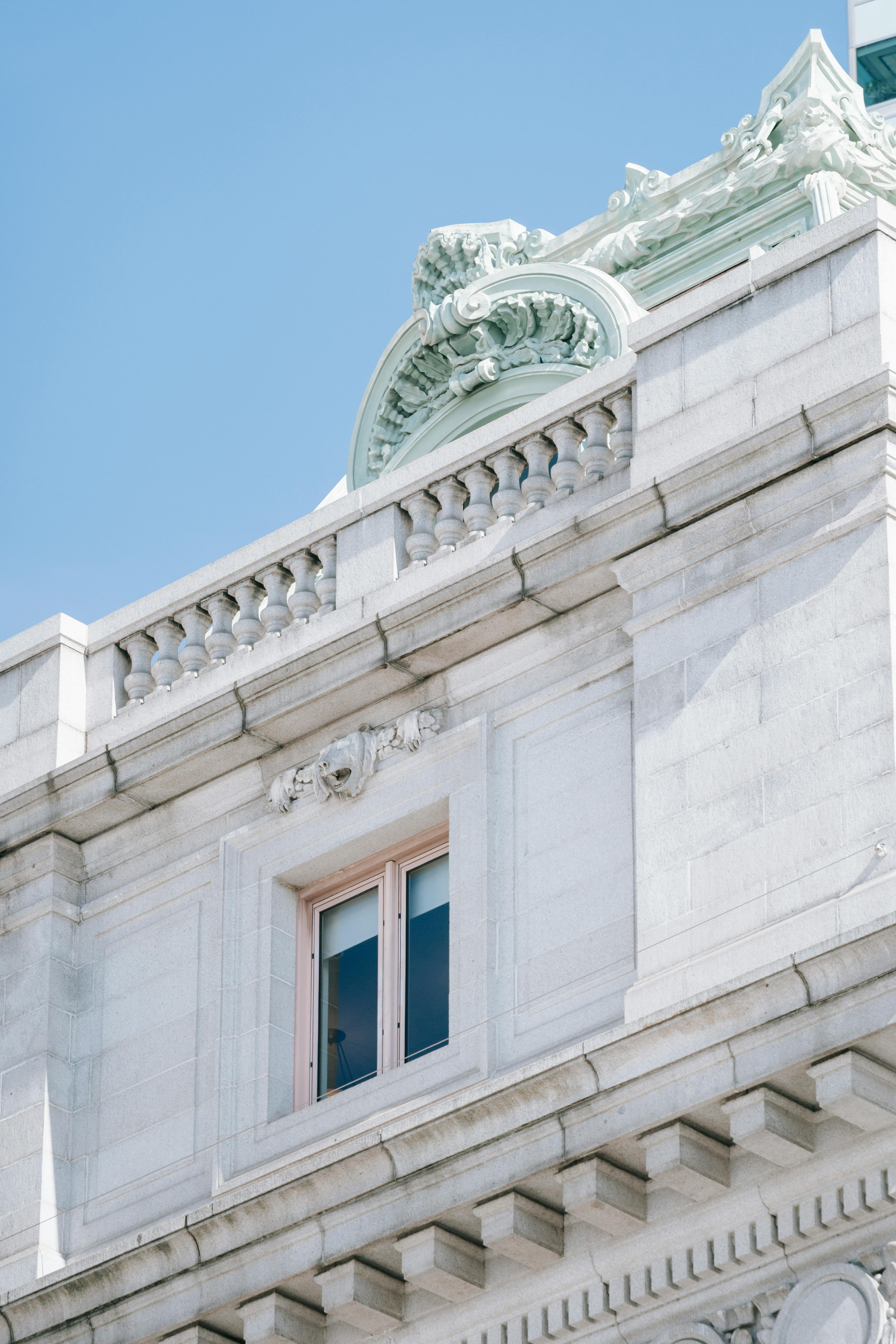 Classic building with small window · Free Stock Photo