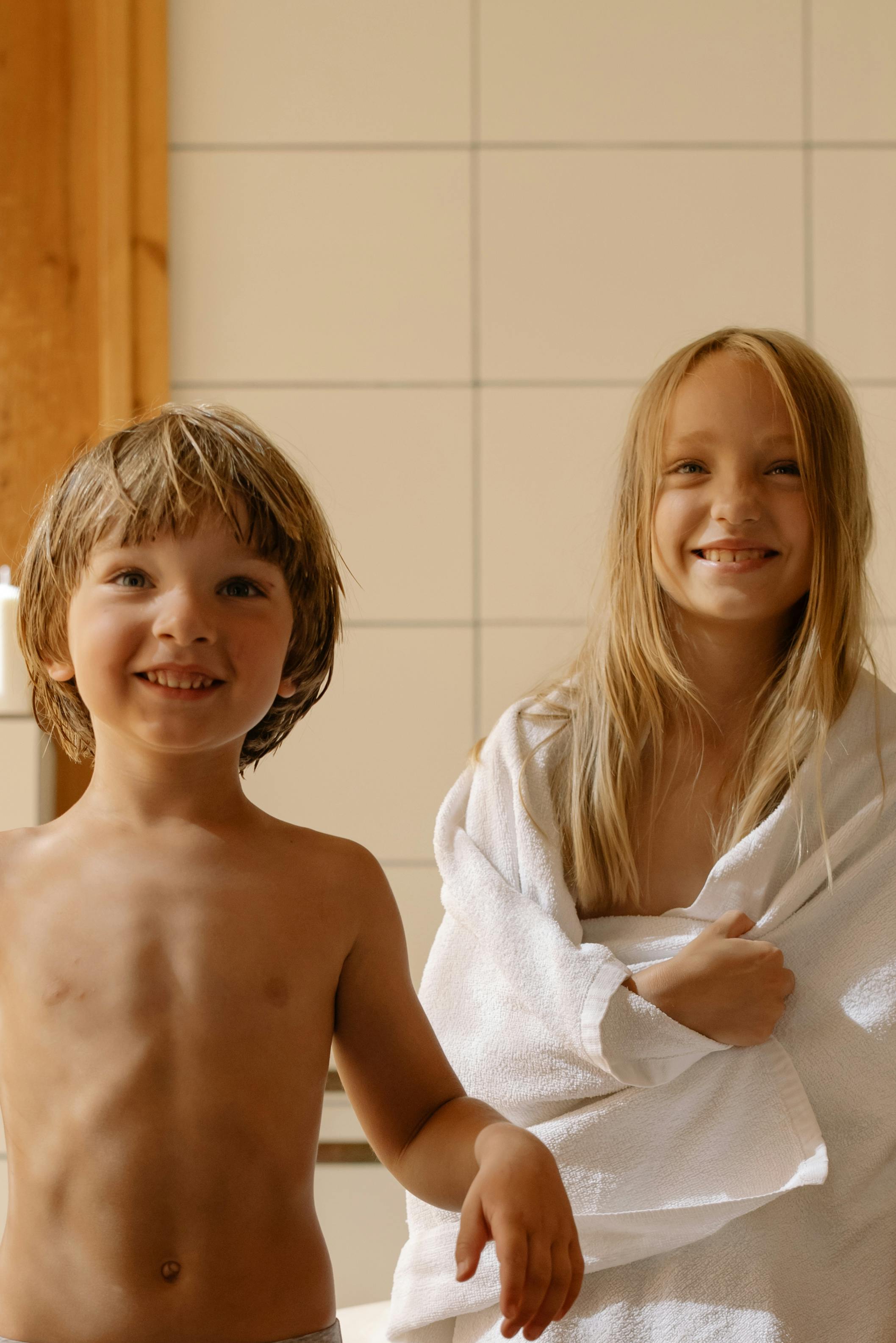 Siblings in the Bathroom · Free Stock Photo